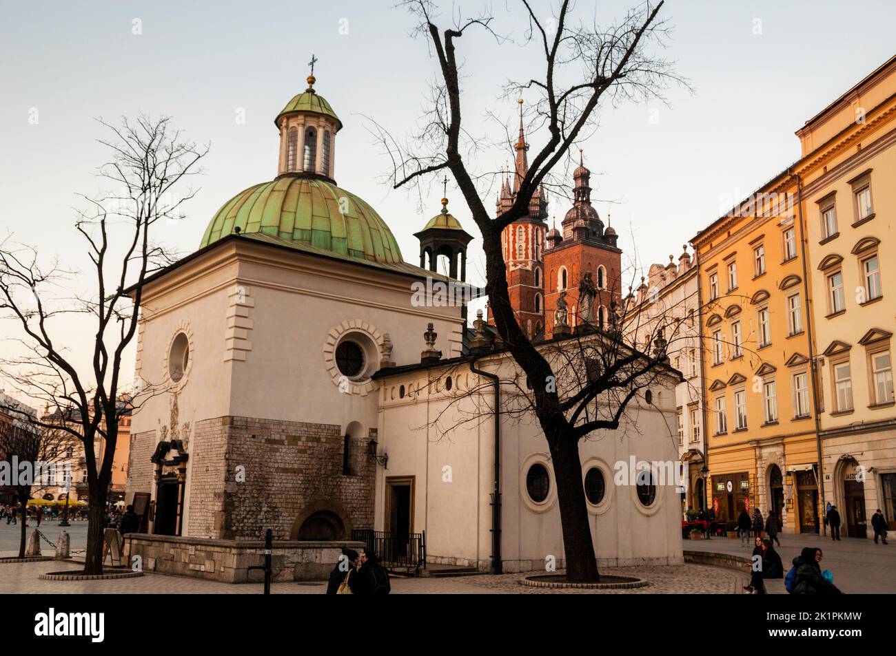 Church virgin mary kosciol mariacki main market square hi-res stock ...