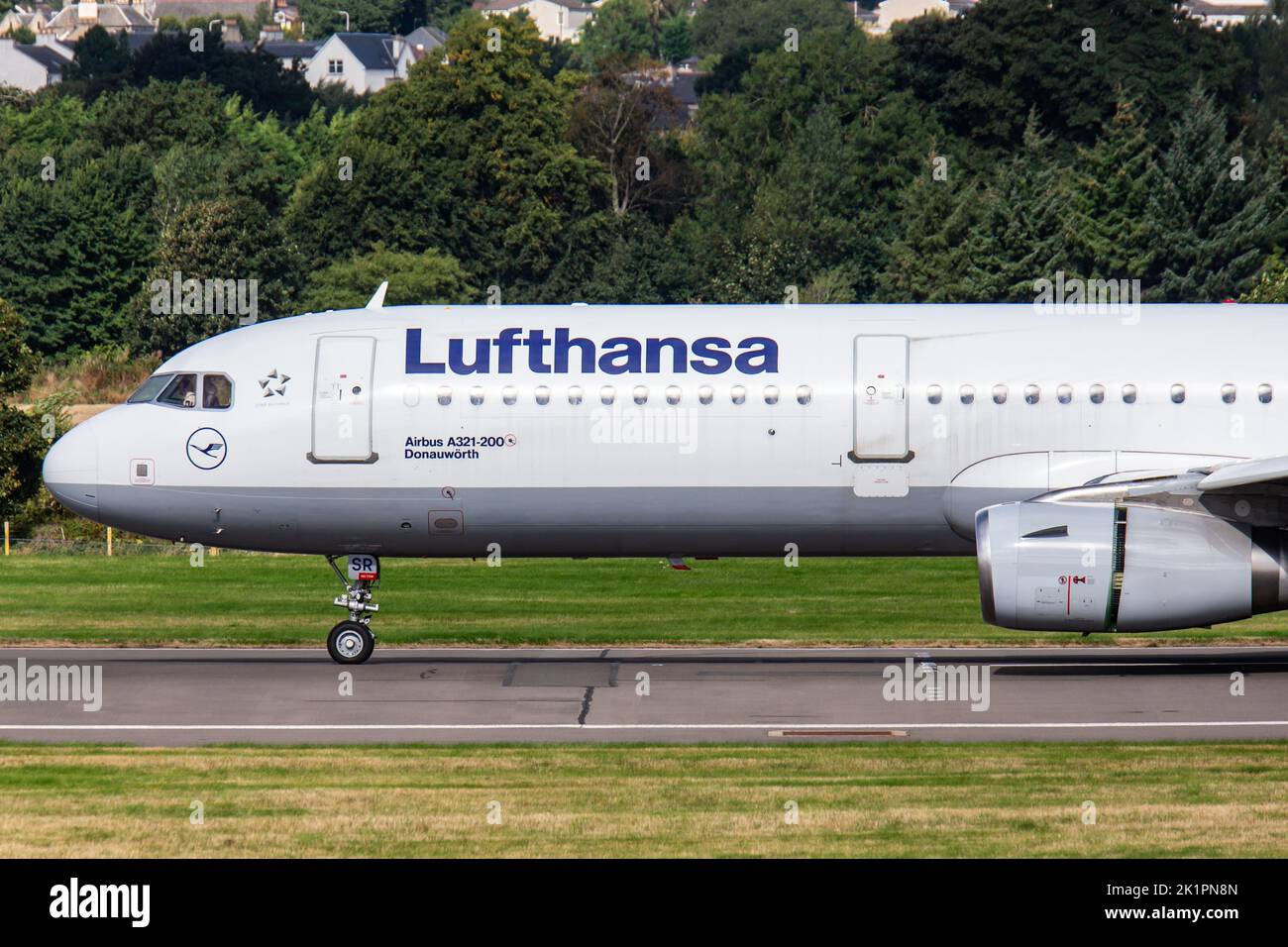 Jet aircraft landing edinburgh hi-res stock photography and images - Alamy