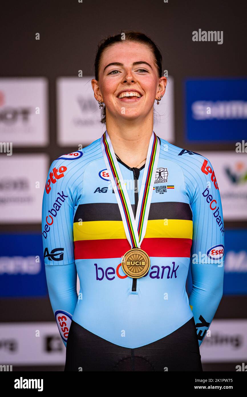 1 general notes formate award ceremony medal ceremony podium hi-res ...