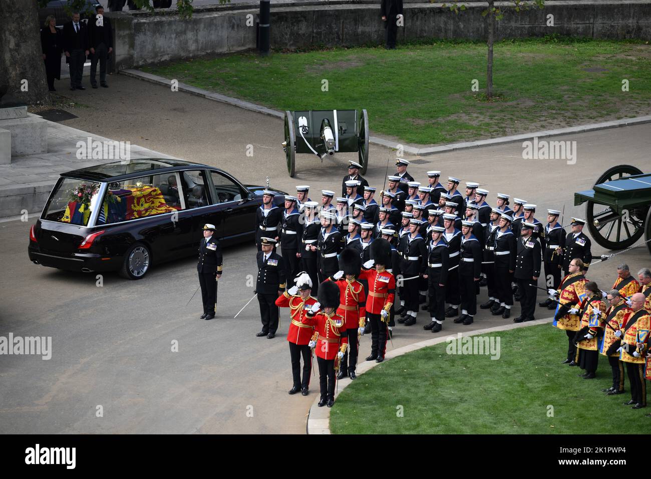 The State Hearse carrying the coffin of Queen Elizabeth II, leaves ...