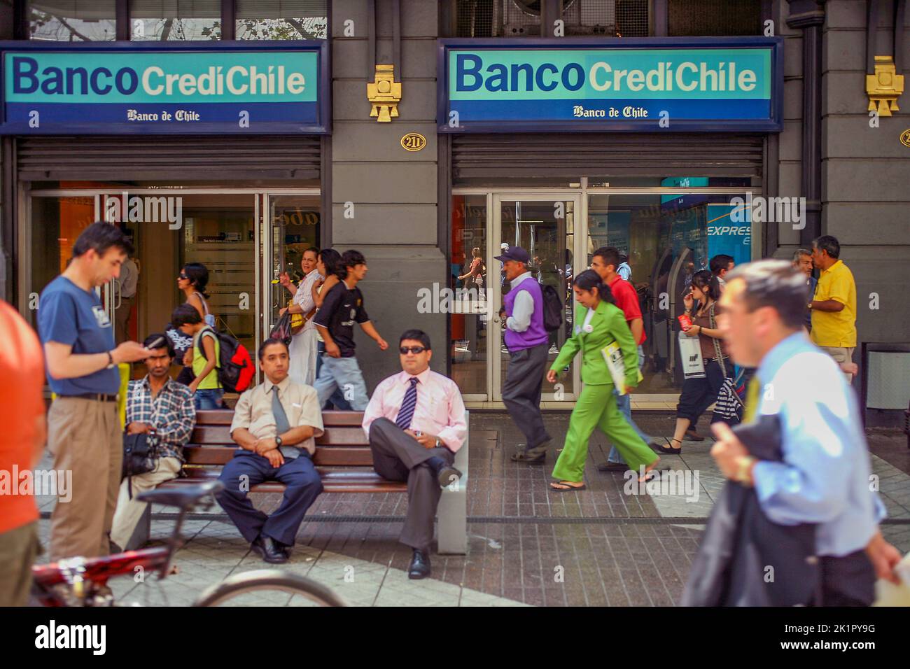 Banco credi chile hi-res stock photography and images - Alamy