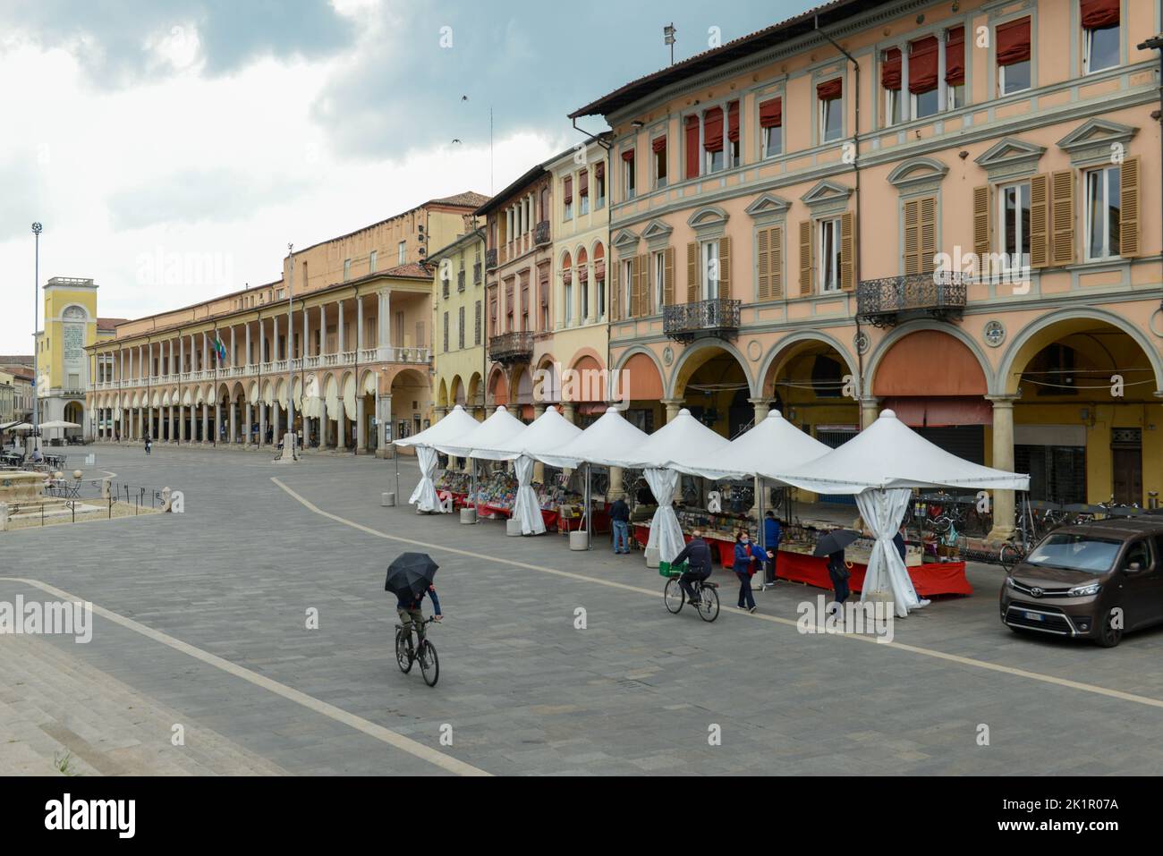 Ceramic faenza renaissance hi-res stock photography and images - Alamy