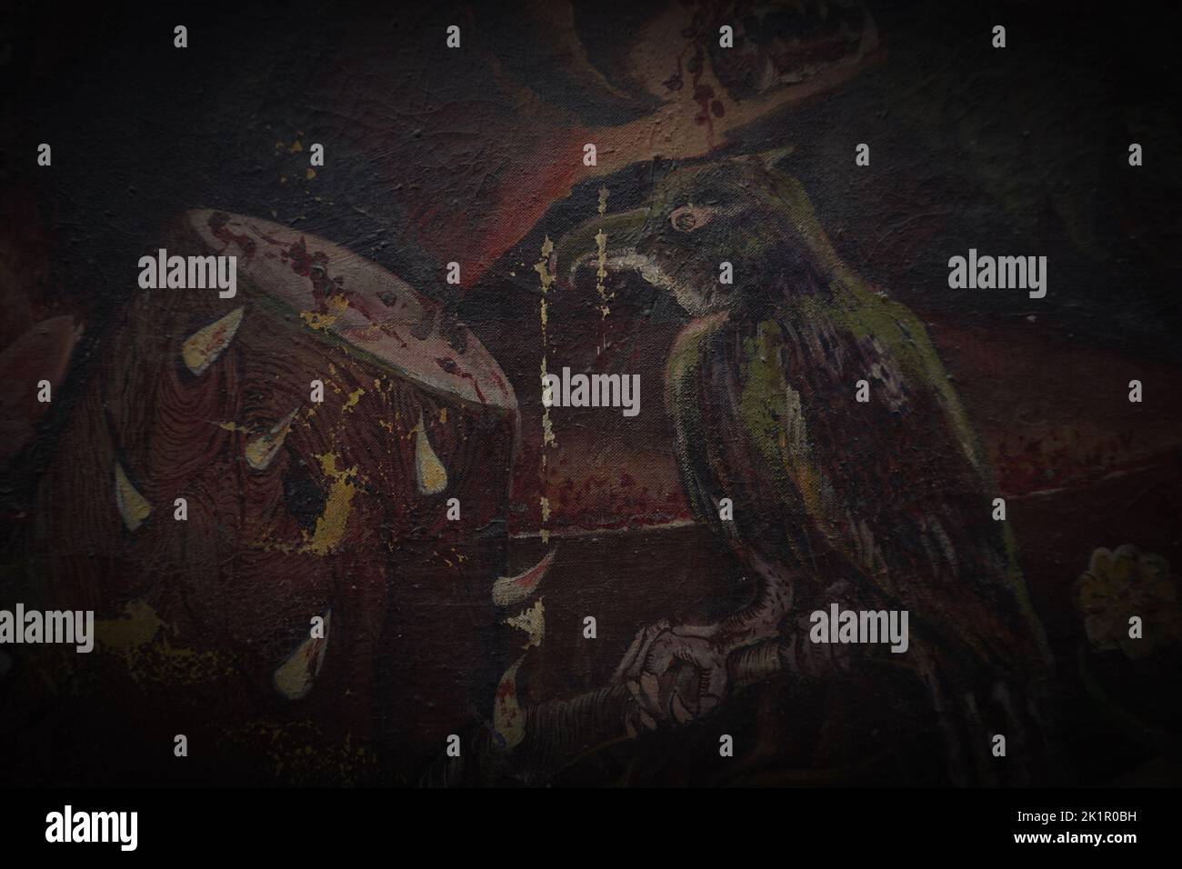 Scary bird hi-res stock photography and images - Alamy