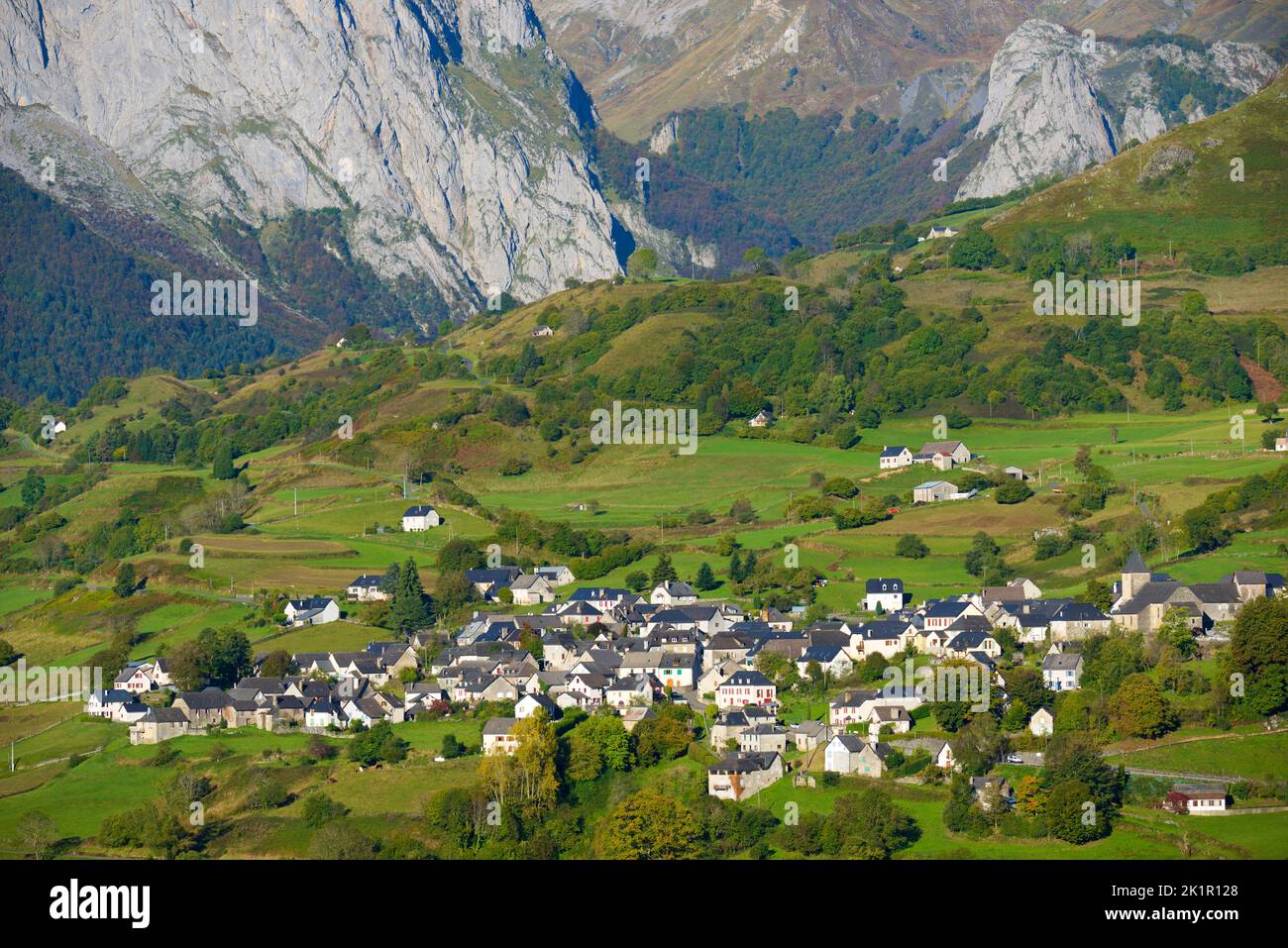 Lescun village in Aspe Valley, Pyrenees in France Stock Photo - Alamy