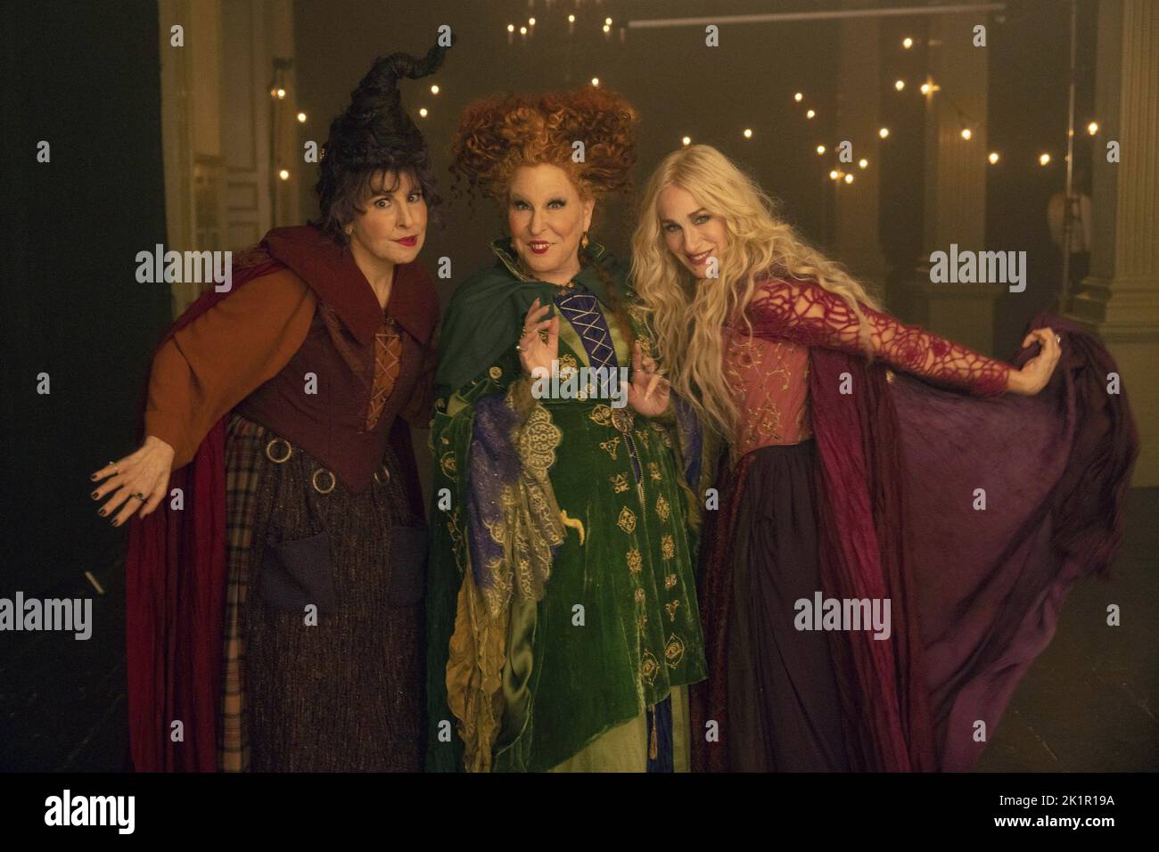 HOCUS POCUS 2, from left: Kathy Najimy, Bette Midler, Sarah Jessica ...