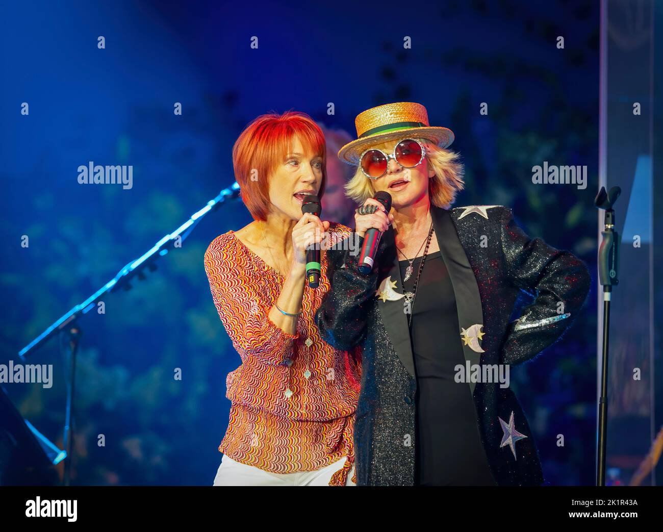 Singers Kiki Dee and Lulu performing live at the Llangollen ...