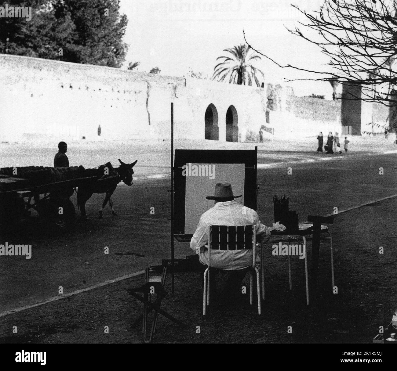 Winston Churchill at his easel in Marrakech, Morocco 1959 Stock Photo ...