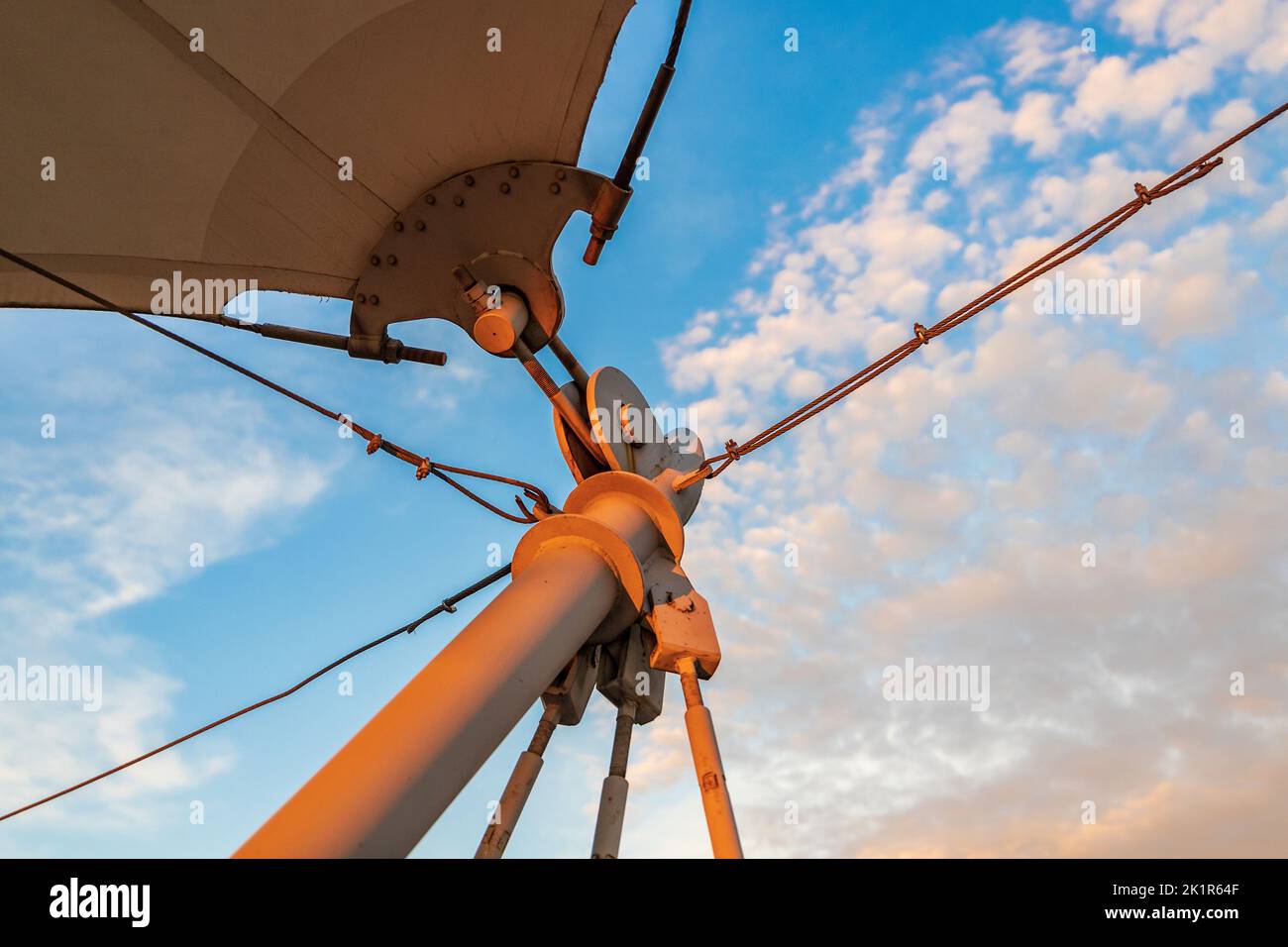 Suspended roof mounting system against the sky Stock Photo - Alamy