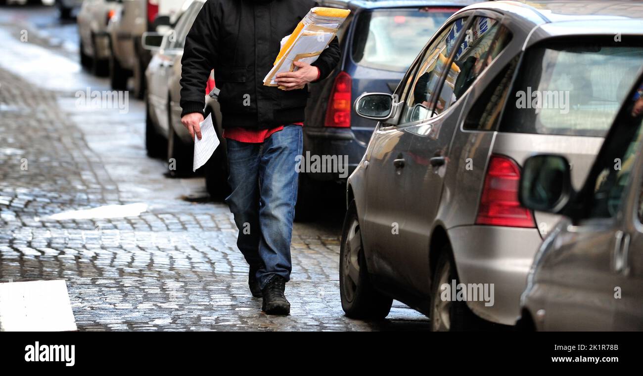 courier, parcels, self-employment, free time, correspondence, duties at ...