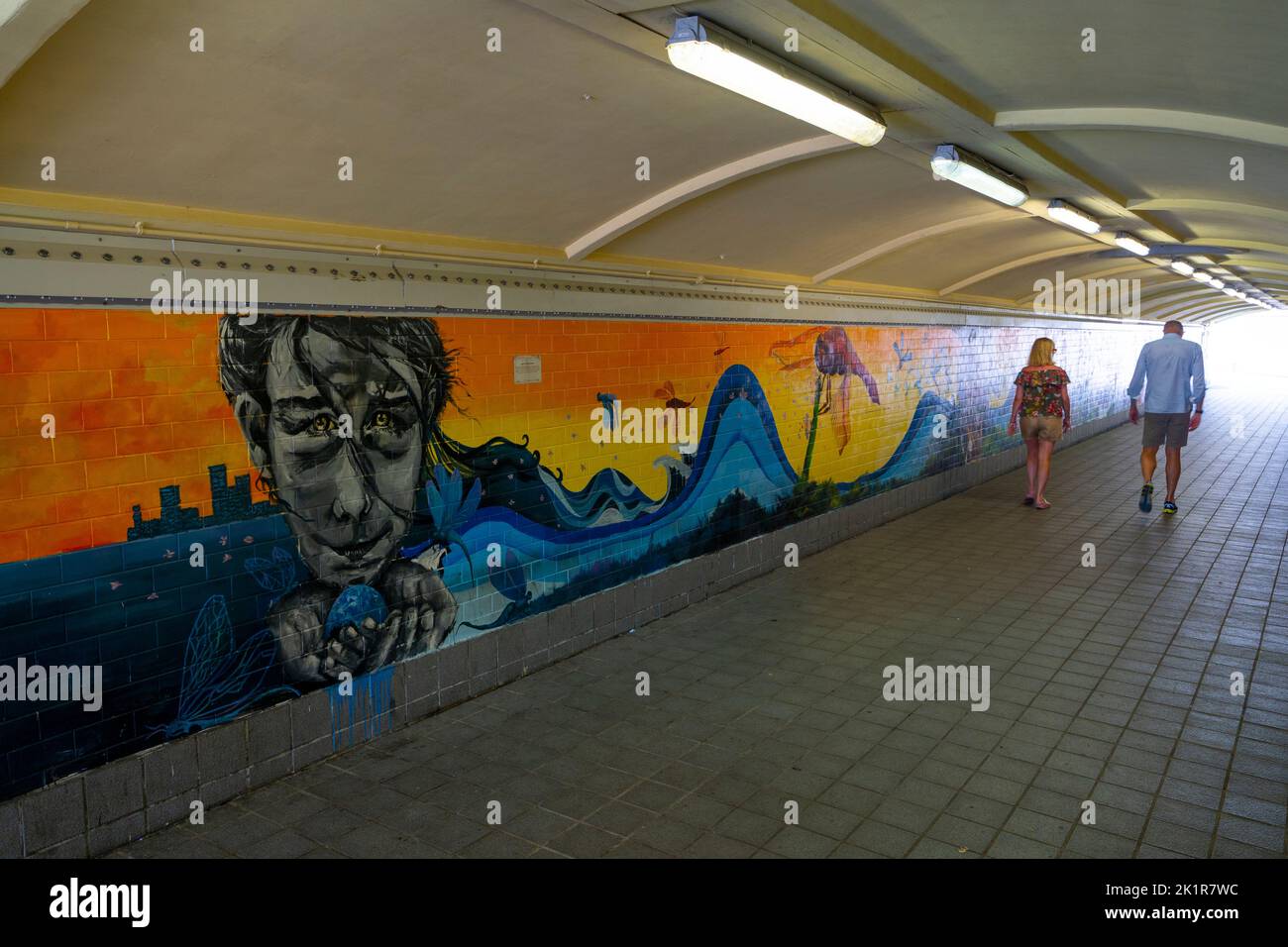 Pedestrian pathway hi-res stock photography and images - Alamy