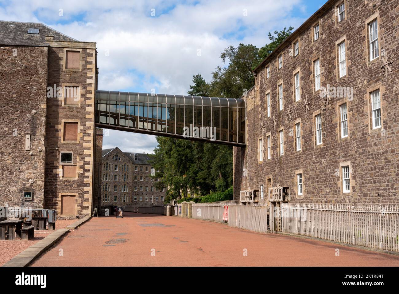 An 18th century cotton spinning mill village in New Lanark, Scotland ...