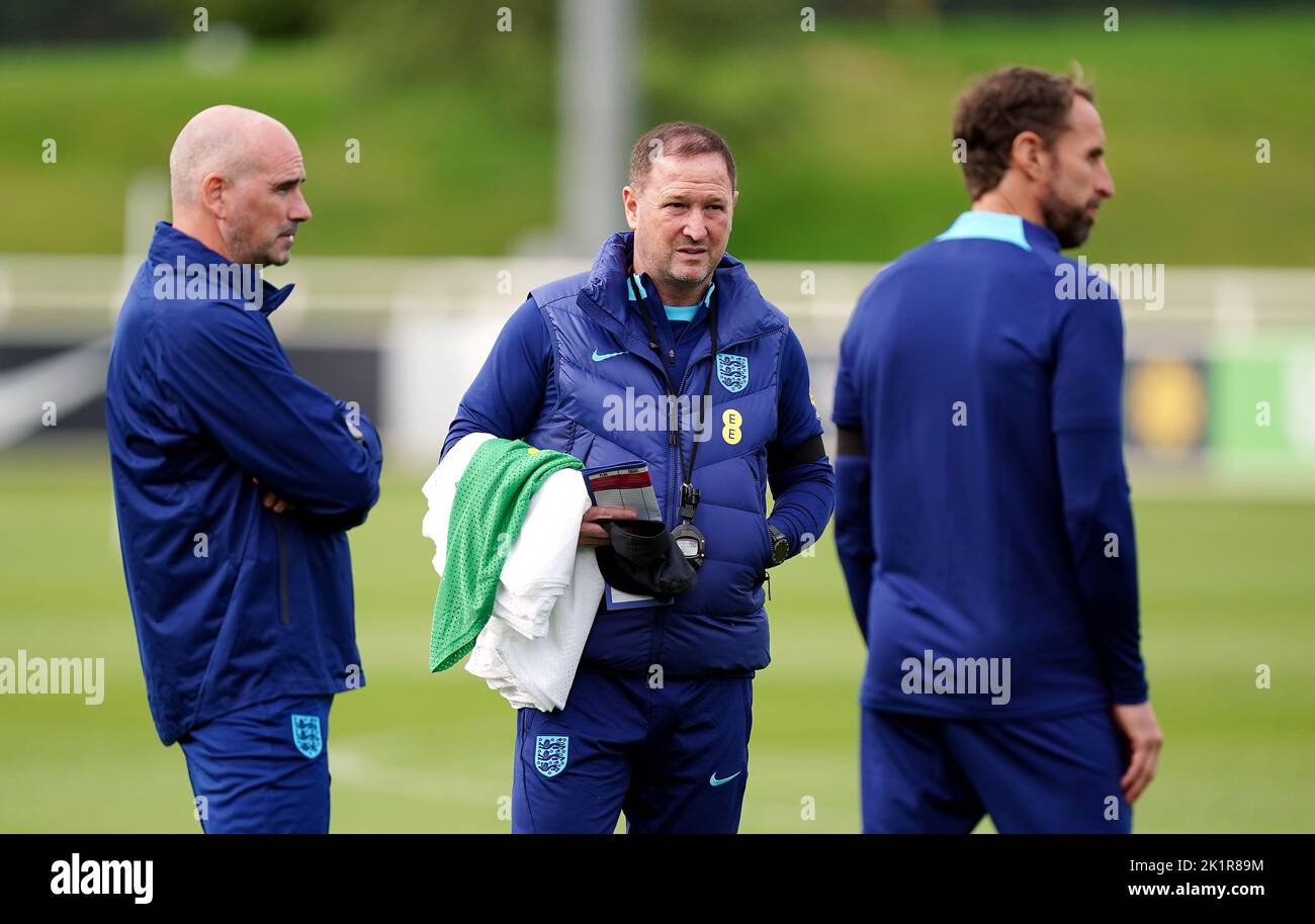 England assistant manager Steve Holland, Head of Performance Psychology ...