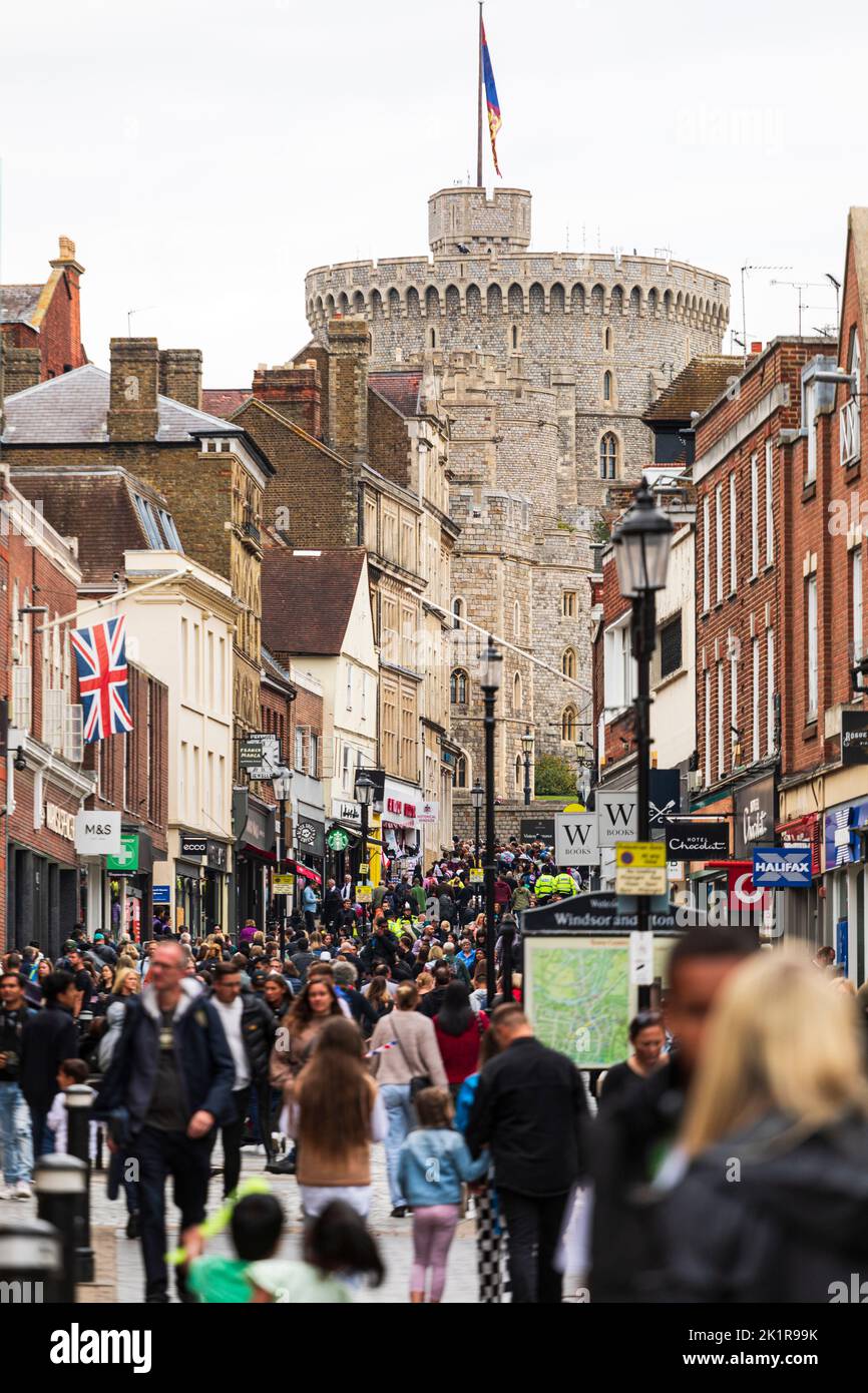 A crowd of people outside Windsor Castle for Queen Elizabeth II's ...