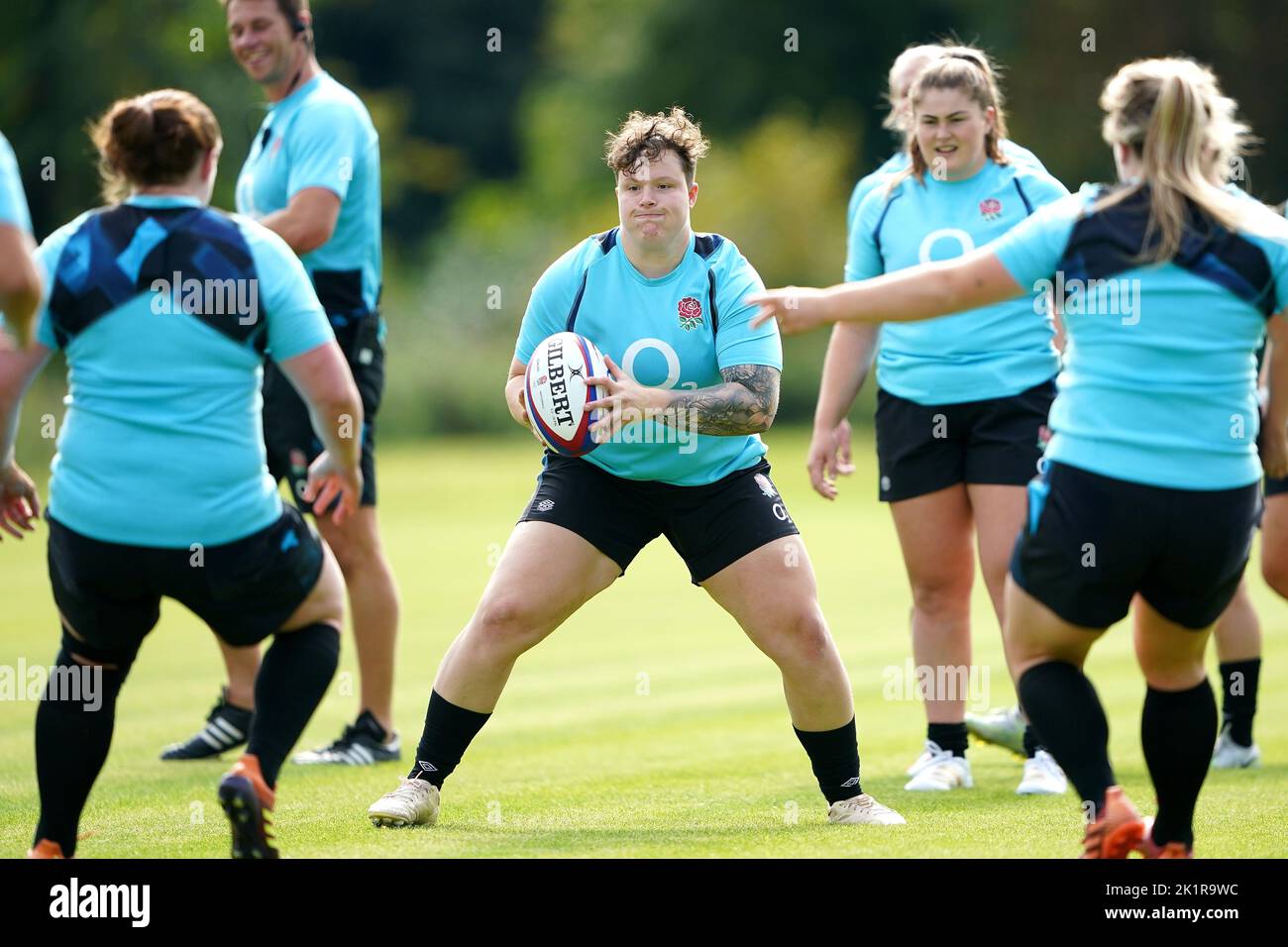 England's Hannah Botterman (centre) and team-mates during the training ...