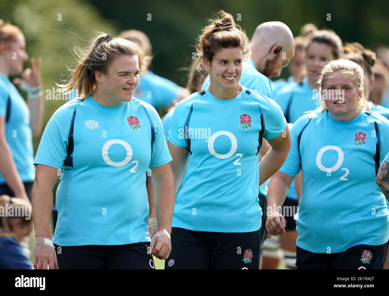 England's Sarah Bern (left) and Sarah Hunter (centre) during the ...