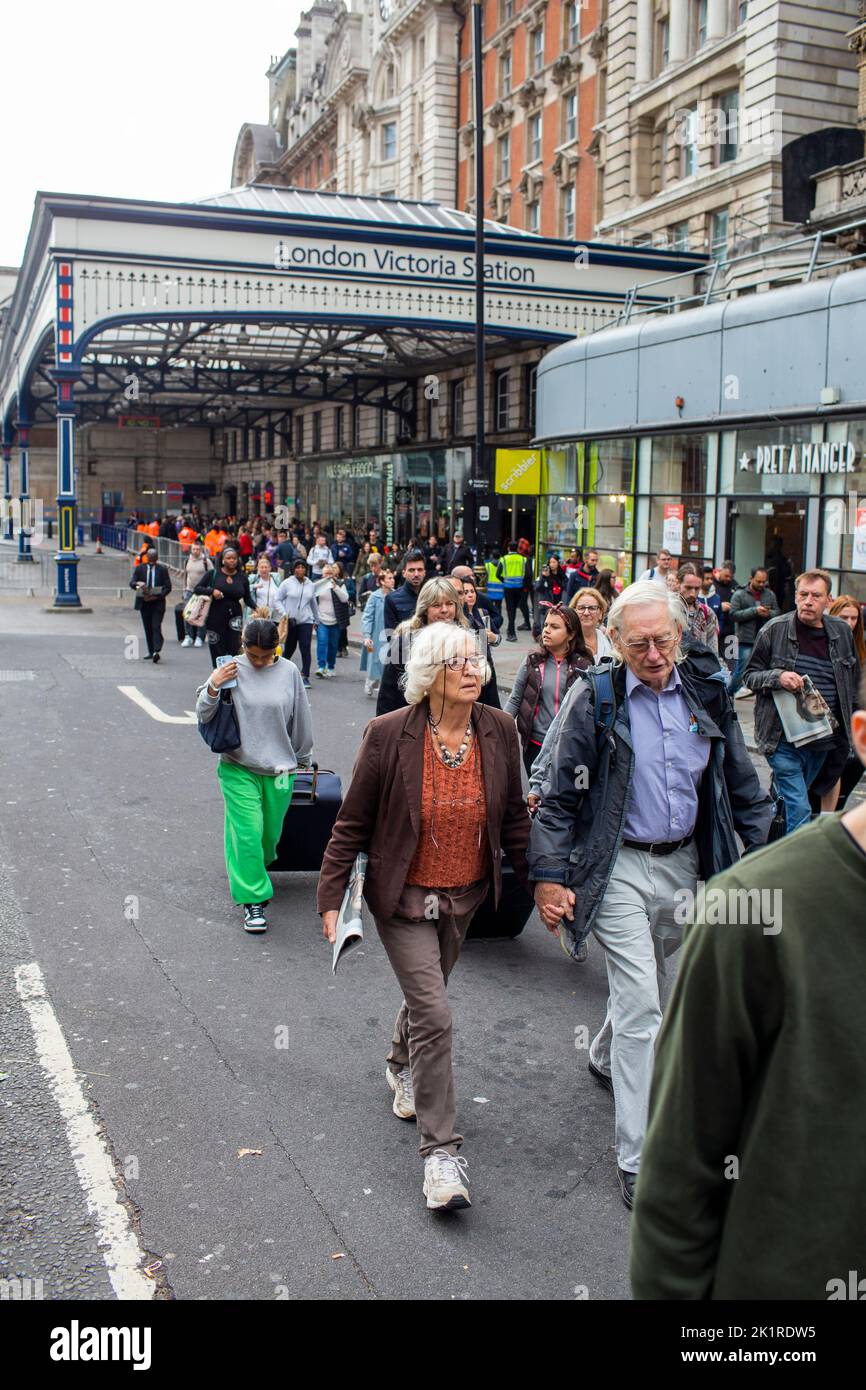 London, UK. 19th September , 2022. Scenes around London as the UK ...