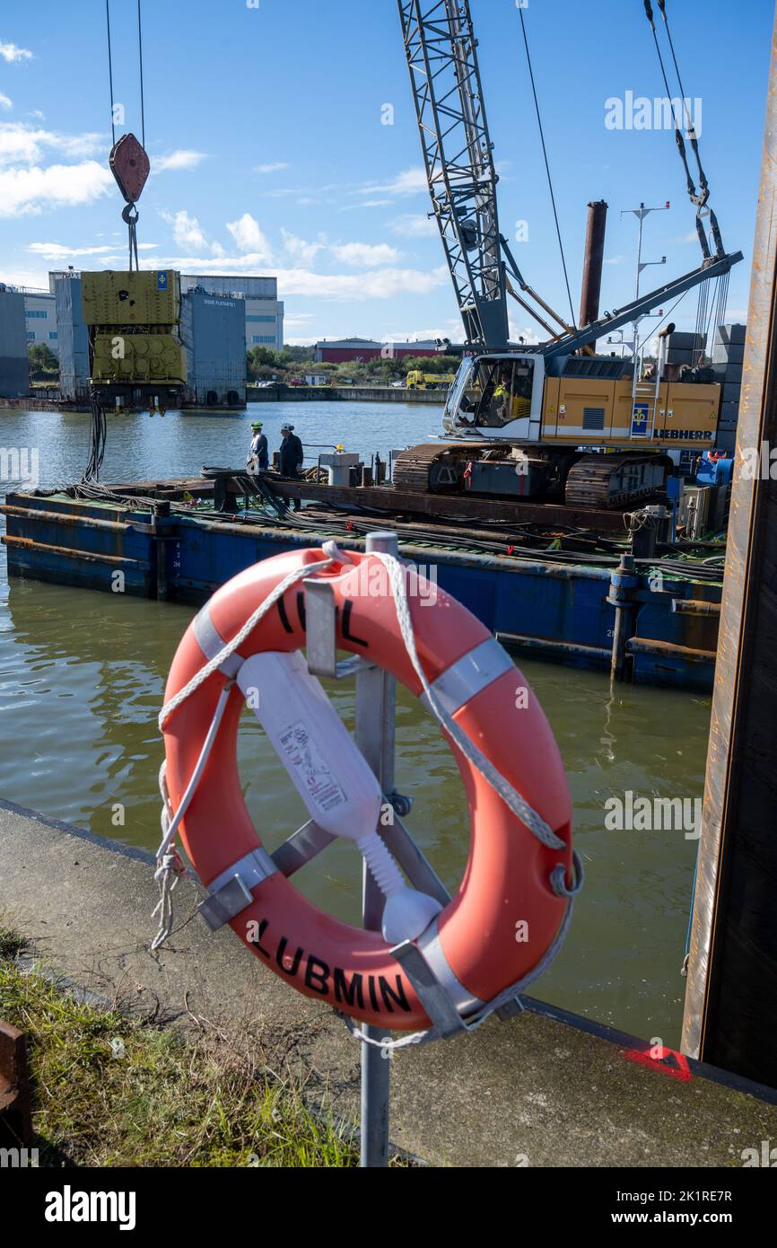 20 September 2022, Mecklenburg-Western Pomerania, Lubmin: At the ...