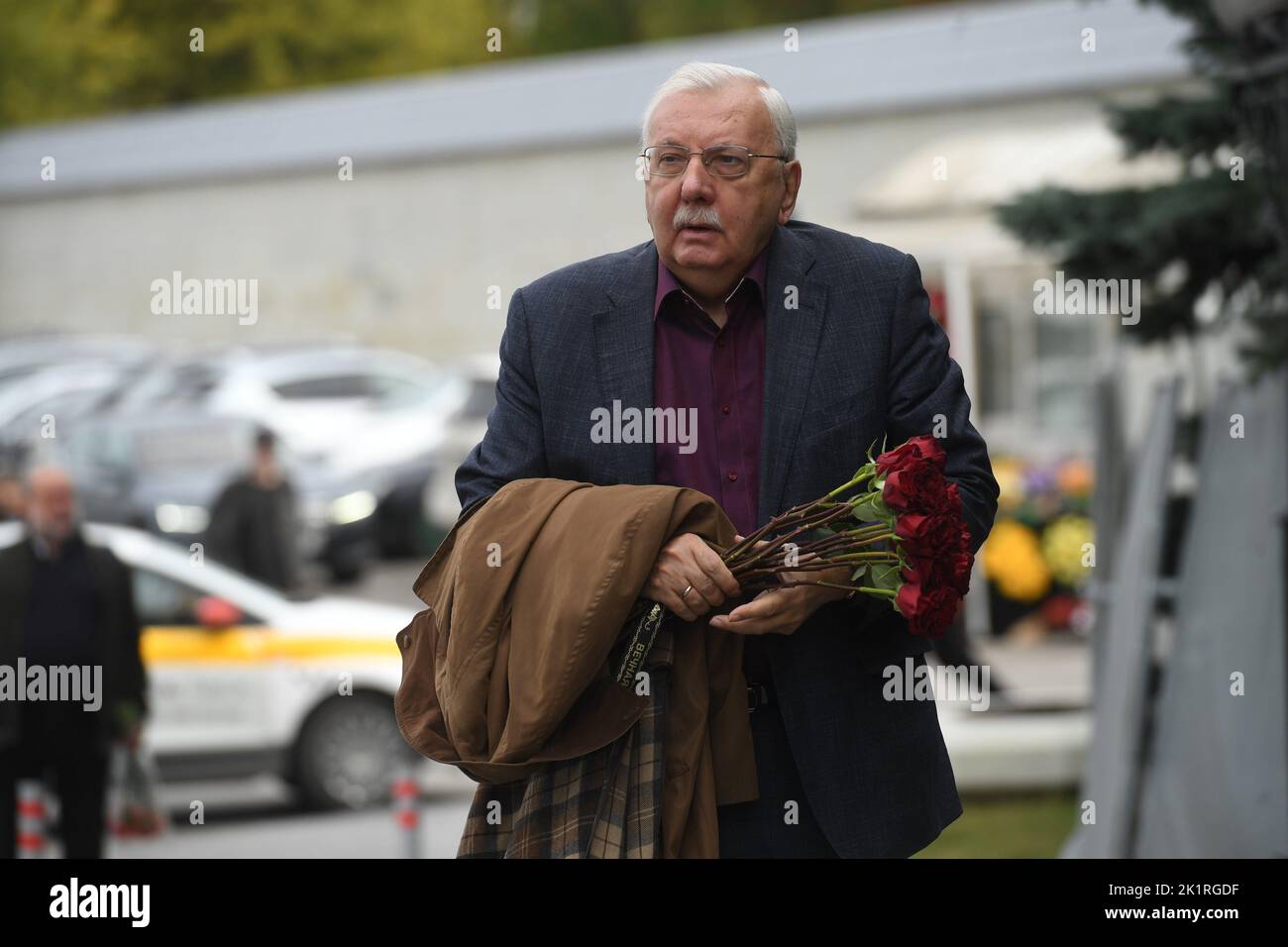 Moscow. The journalist Vitaly Tretyakov at a ceremony of farewell to ...