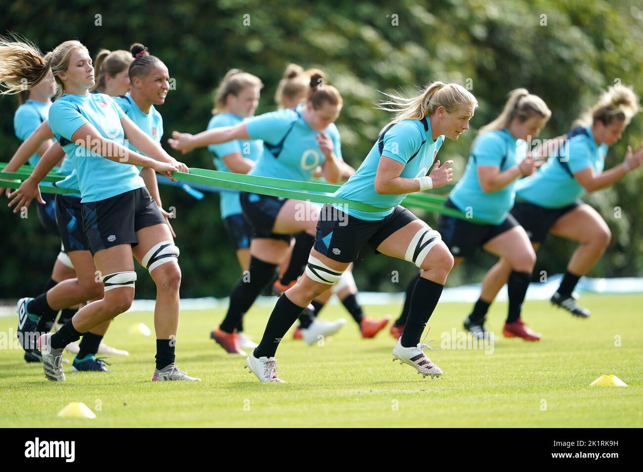 England's Alex Matthews (right) and Zoe Aldcroft during the training ...