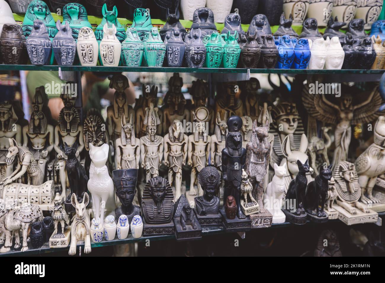 Market cairo egypt souvenirs hi-res stock photography and images - Alamy