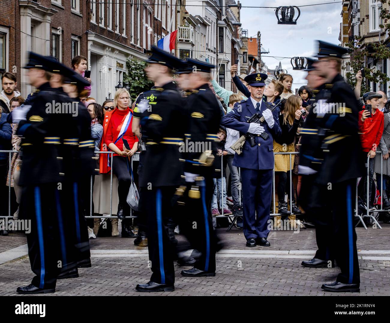2022-09-20 12:02:19 THE HAGUE - Guard of honor at Noordeinde Palace. On ...