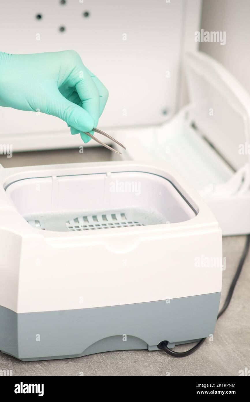 Hand disinfects tweezers with cleaning systems for medical instruments ...