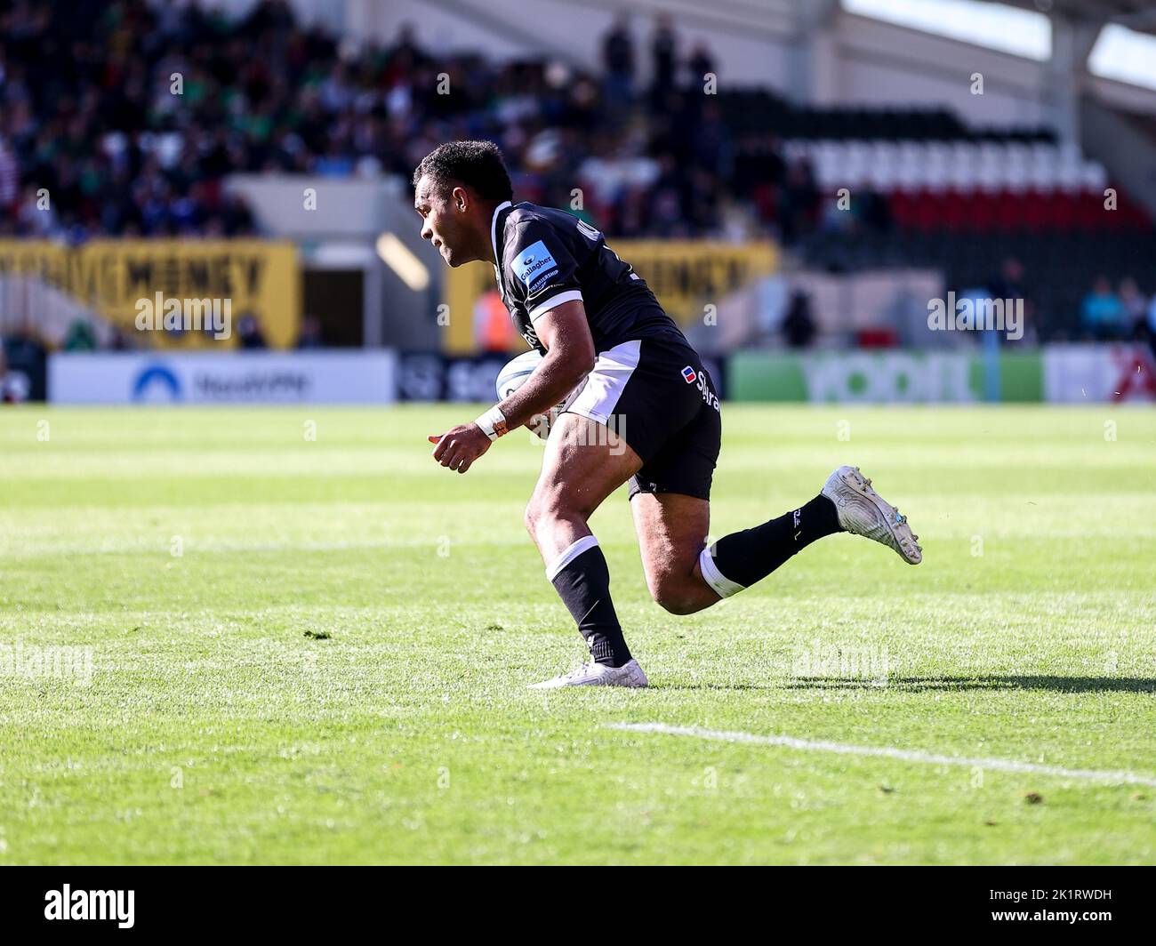 17.09.2022 Leicester, England. Rugby Union. Nathan Earle in action for ...