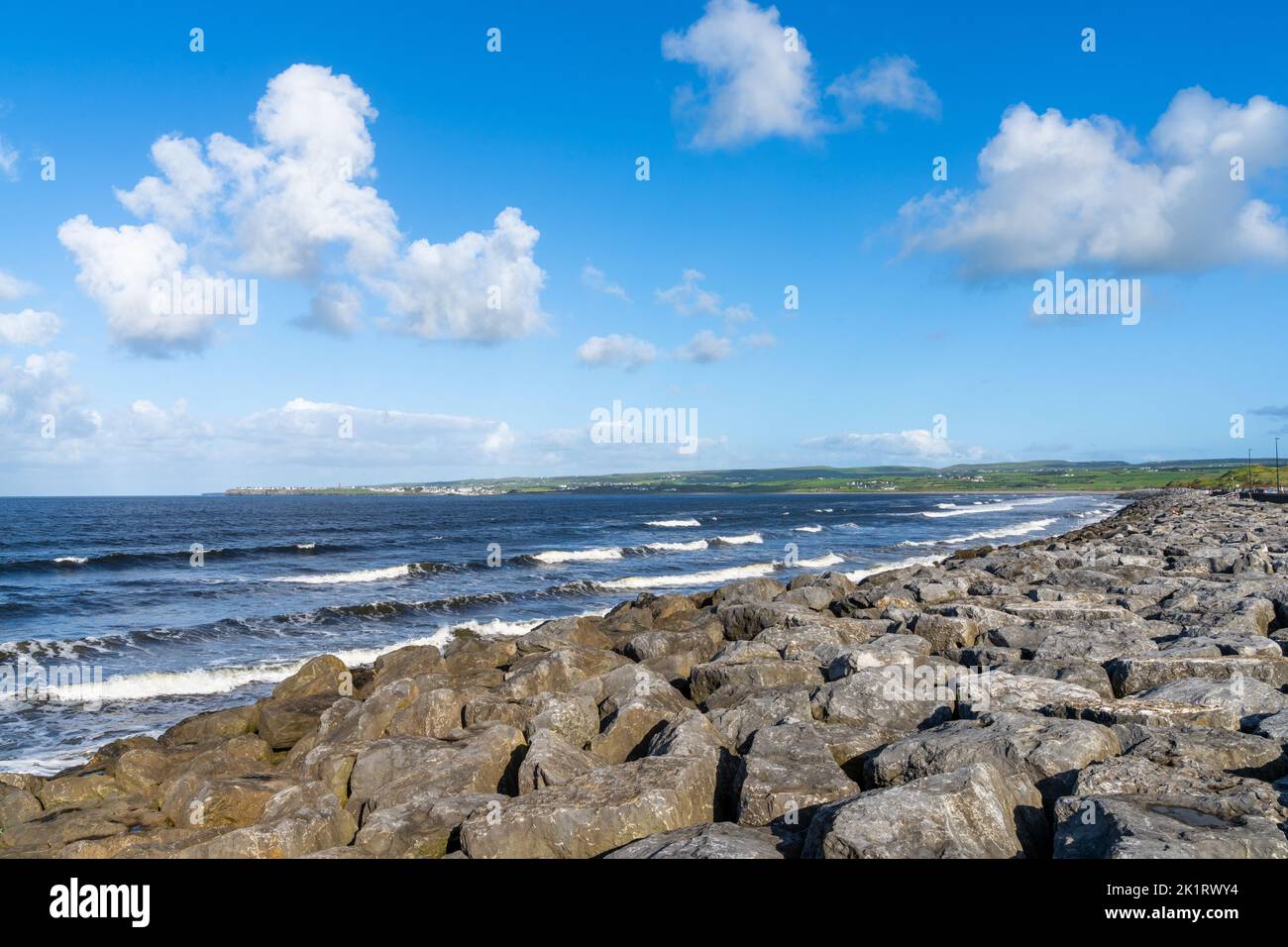 storm groin erosion protection measures with large rocks and waves ...