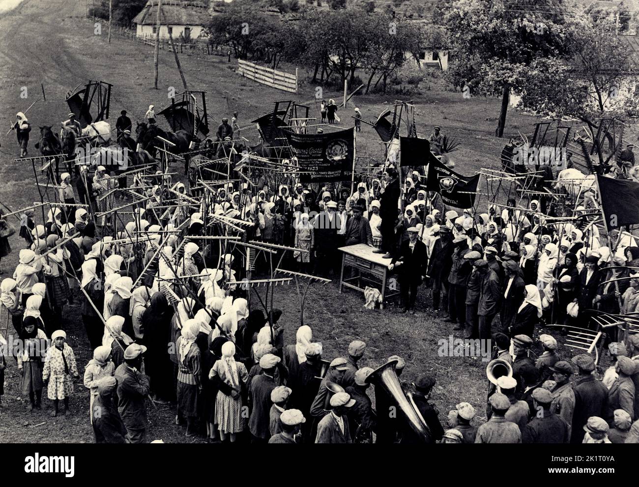 Soviet kolkhoz farmers hi-res stock photography and images - Alamy