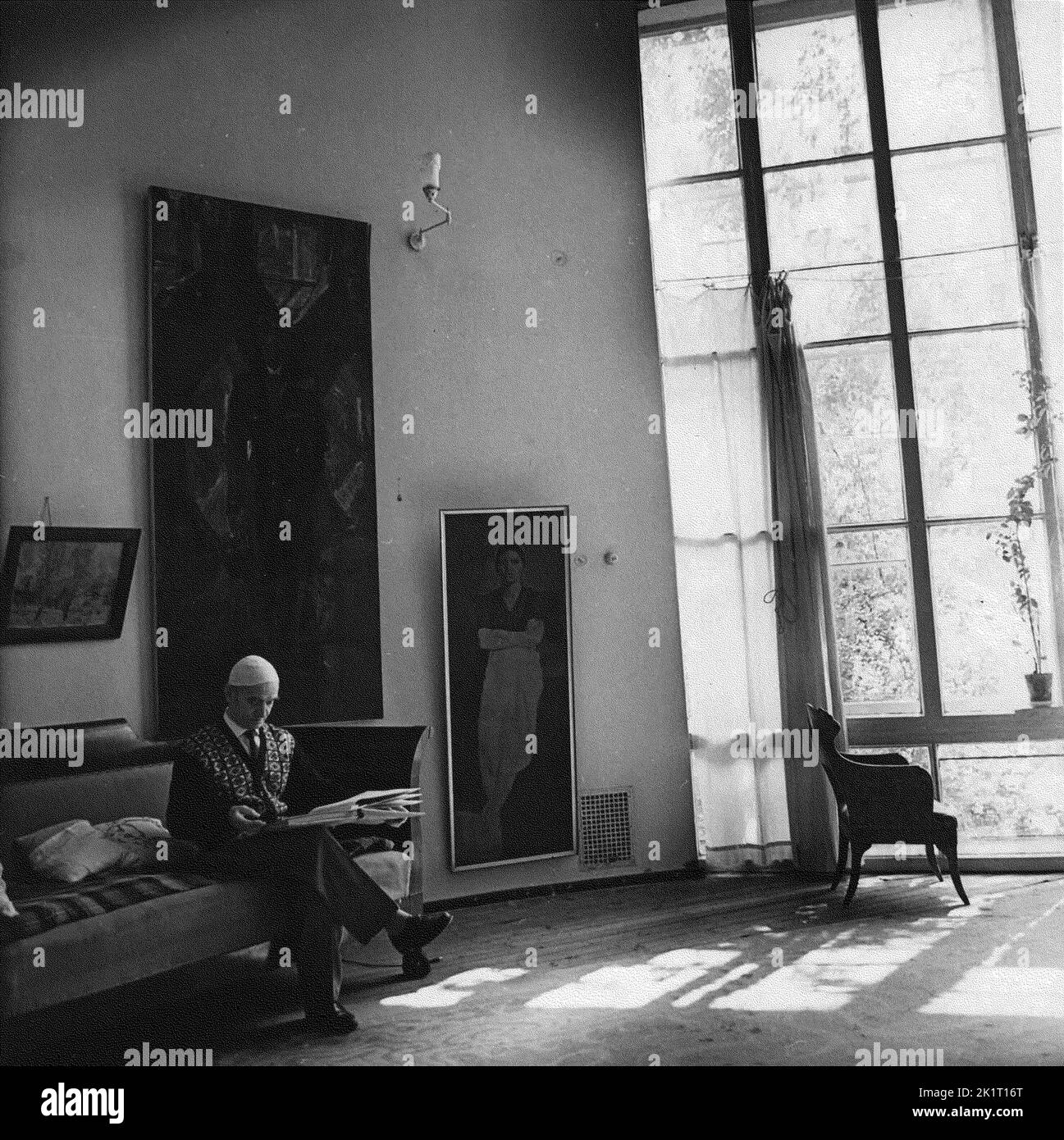 Konstantin Melnikov in the living room of his house. Museum: State ...