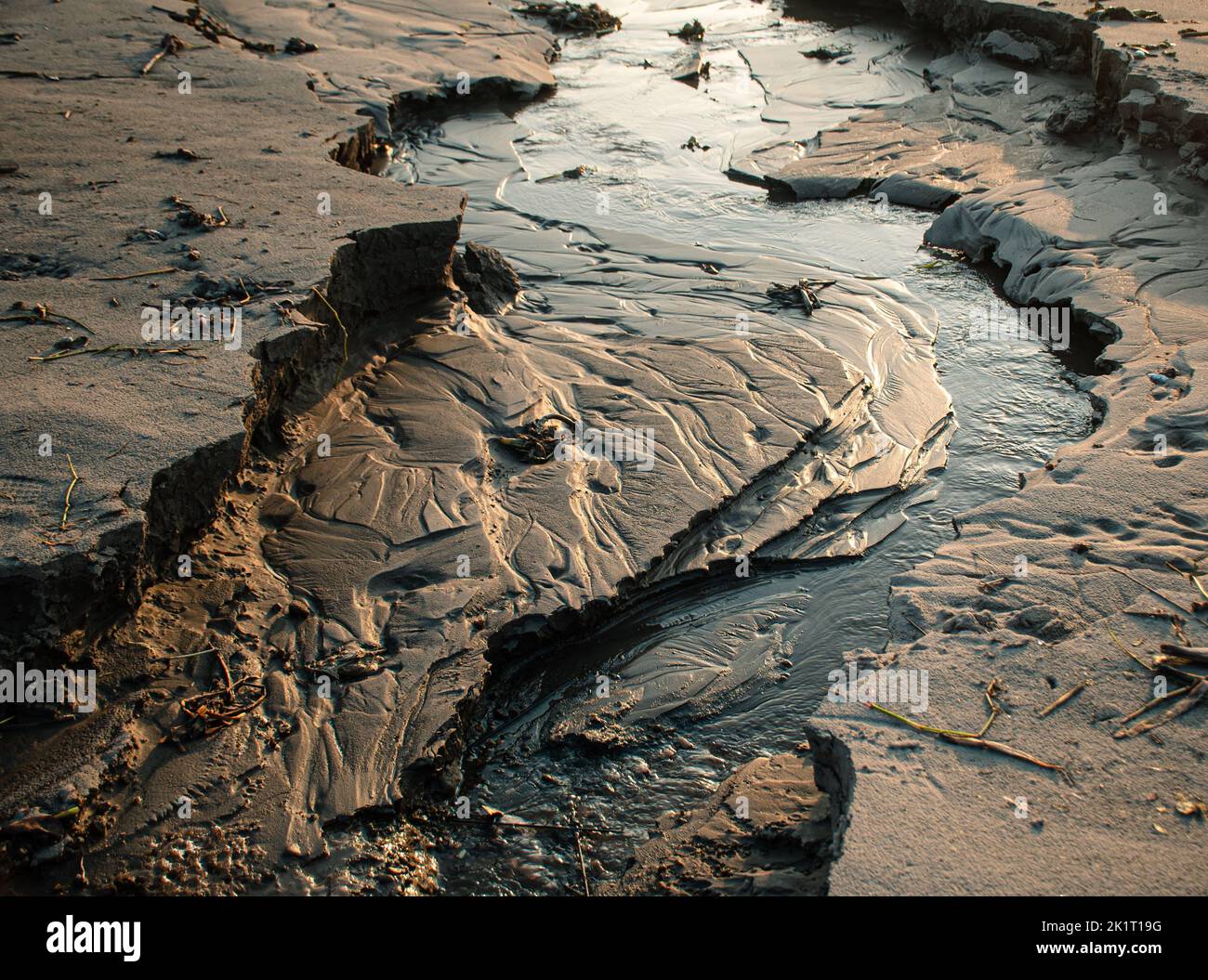 The texture of the sand with a water flow Stock Photo - Alamy