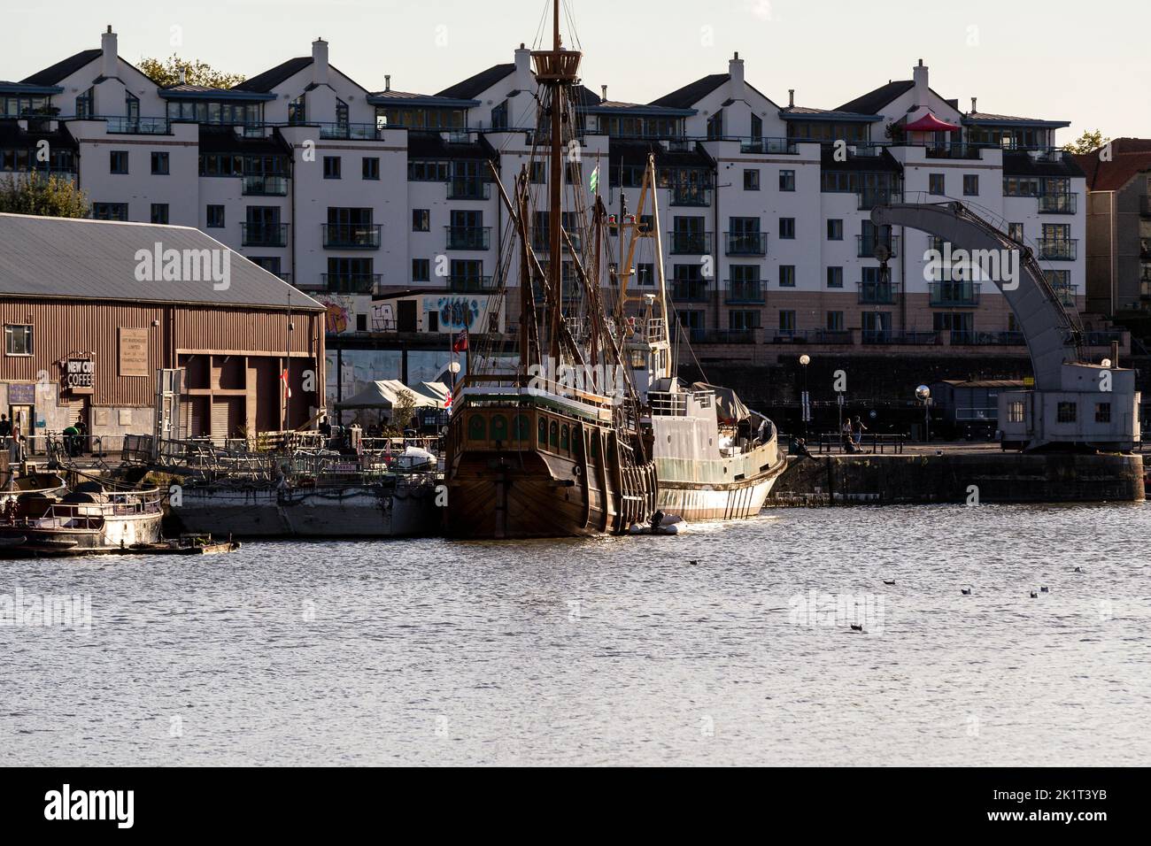 Bristol harbourside drinks hi-res stock photography and images - Alamy