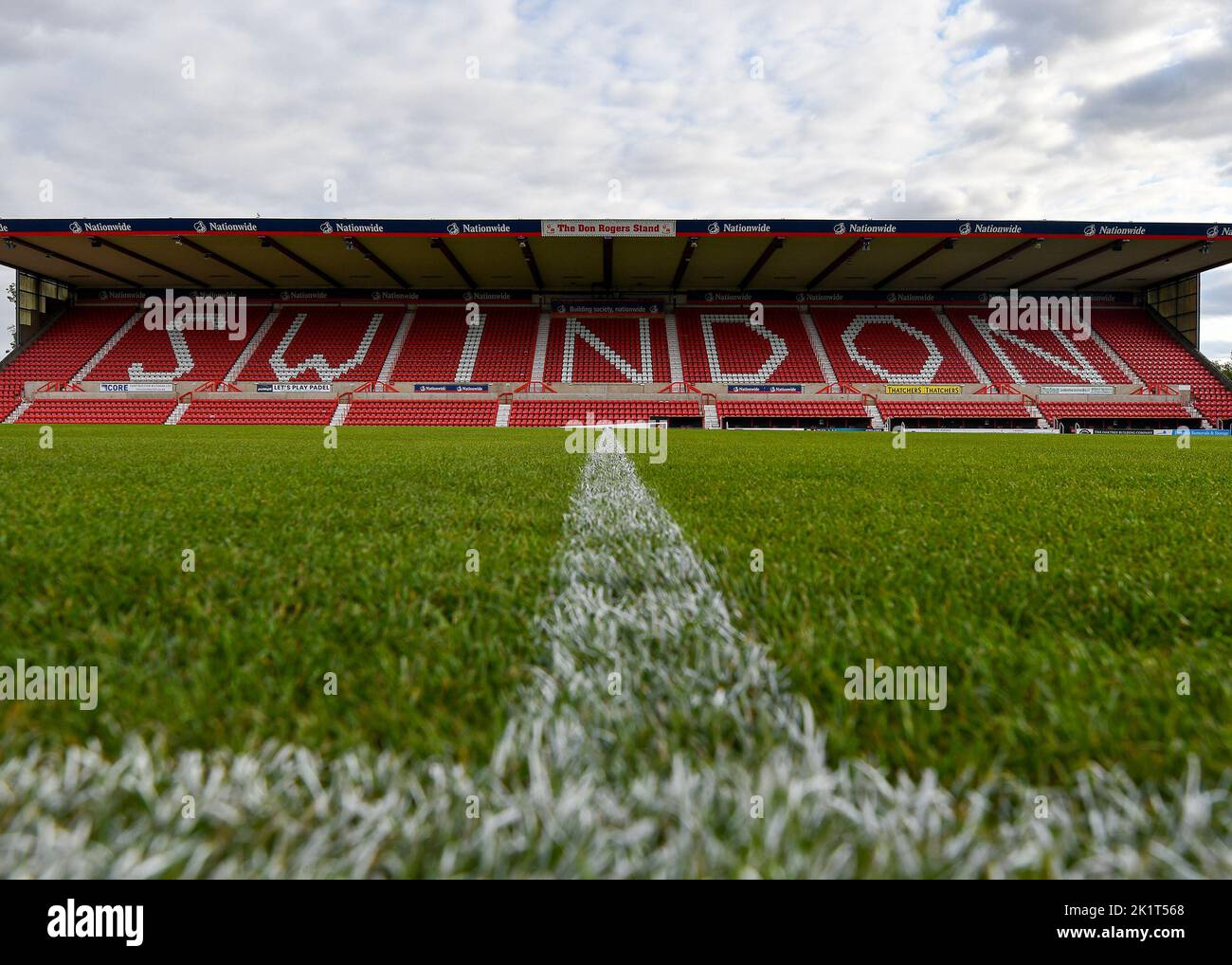 Swindon town fc hi-res stock photography and images - Alamy