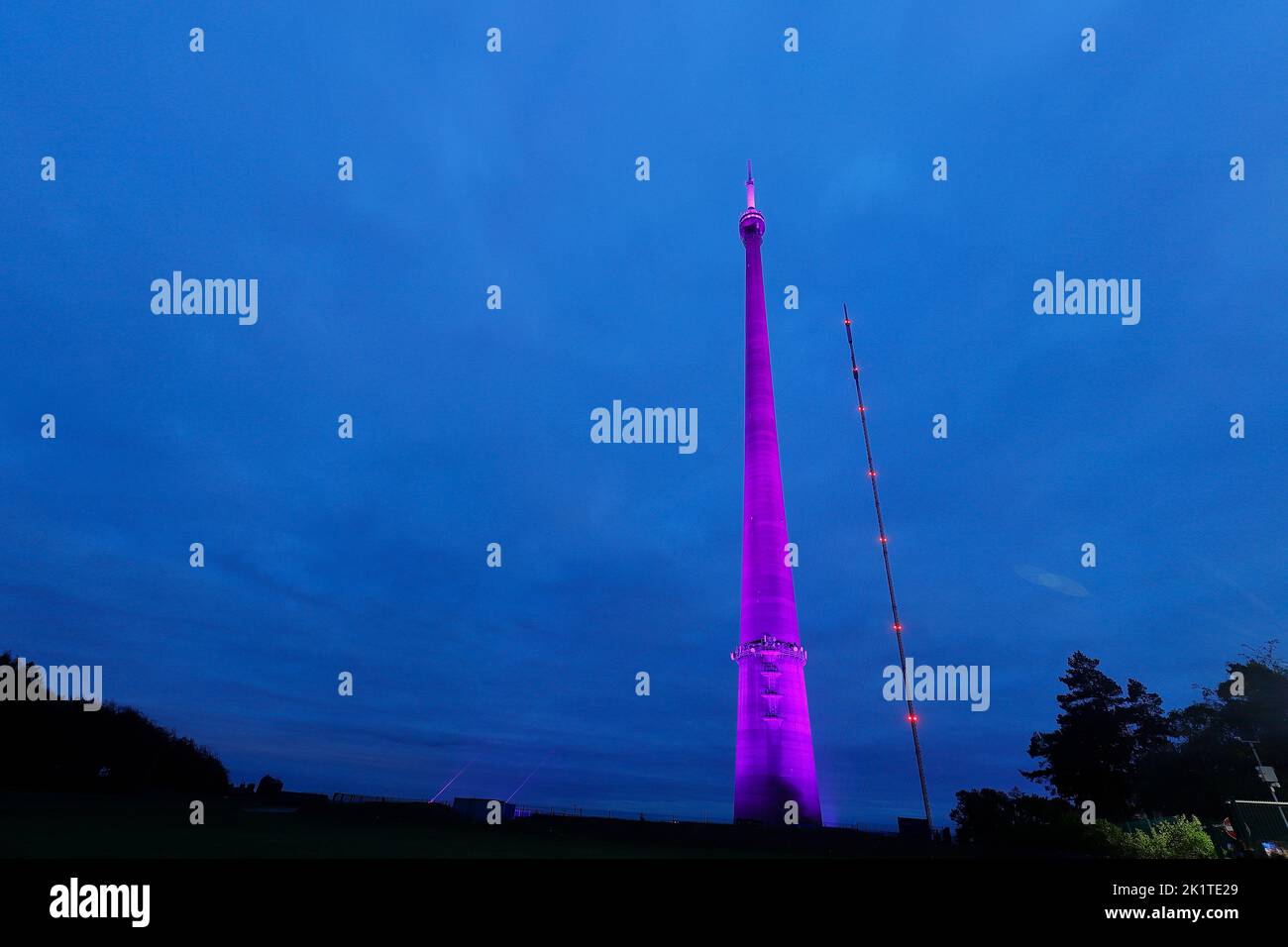 The UK's tallest free standing structure Arqiva Tower, was lit up in ...