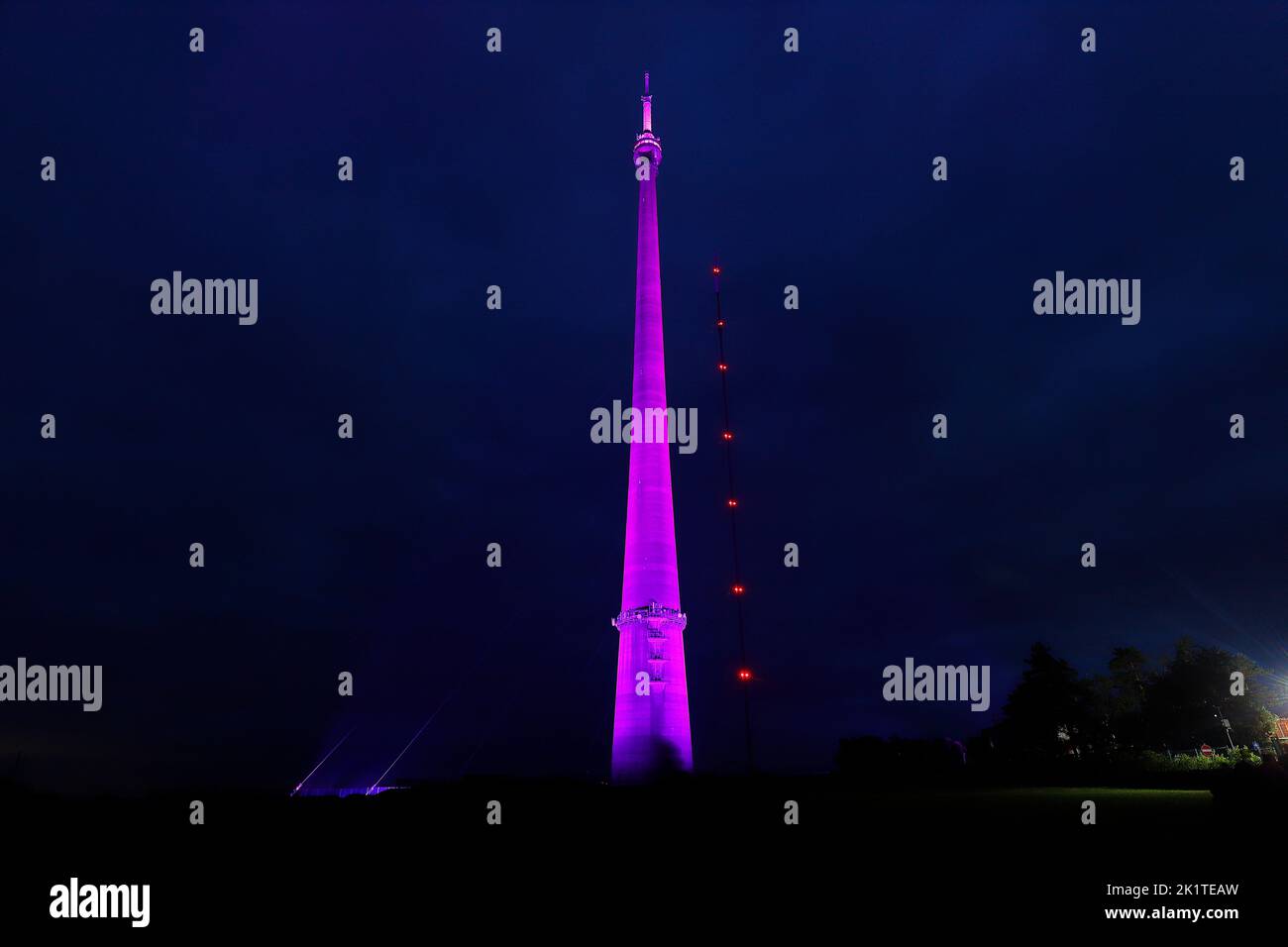The UK's tallest free standing structure Arqiva Tower, was lit up in ...