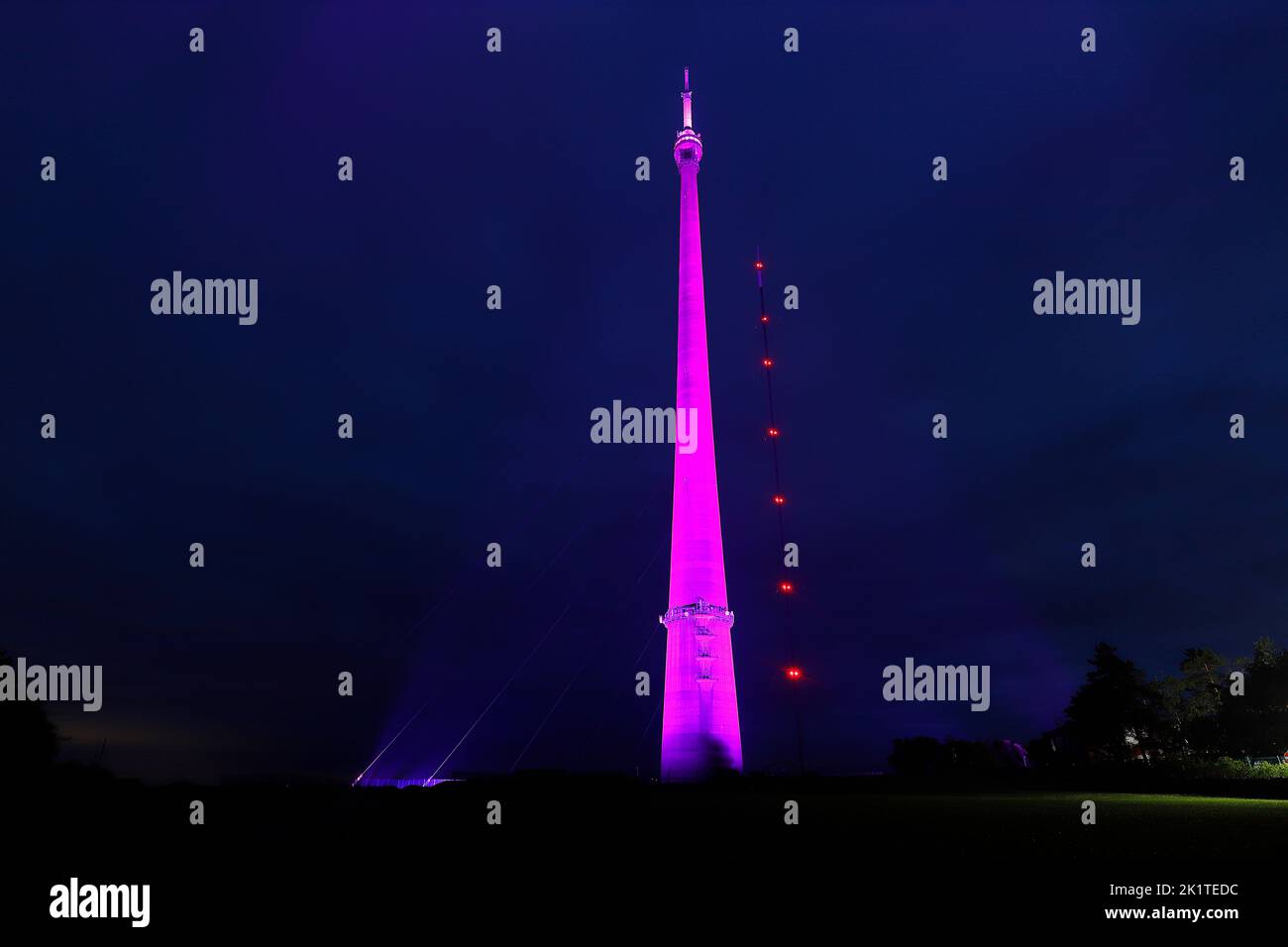 The UK's tallest free standing structure Arqiva Tower, was lit up in ...
