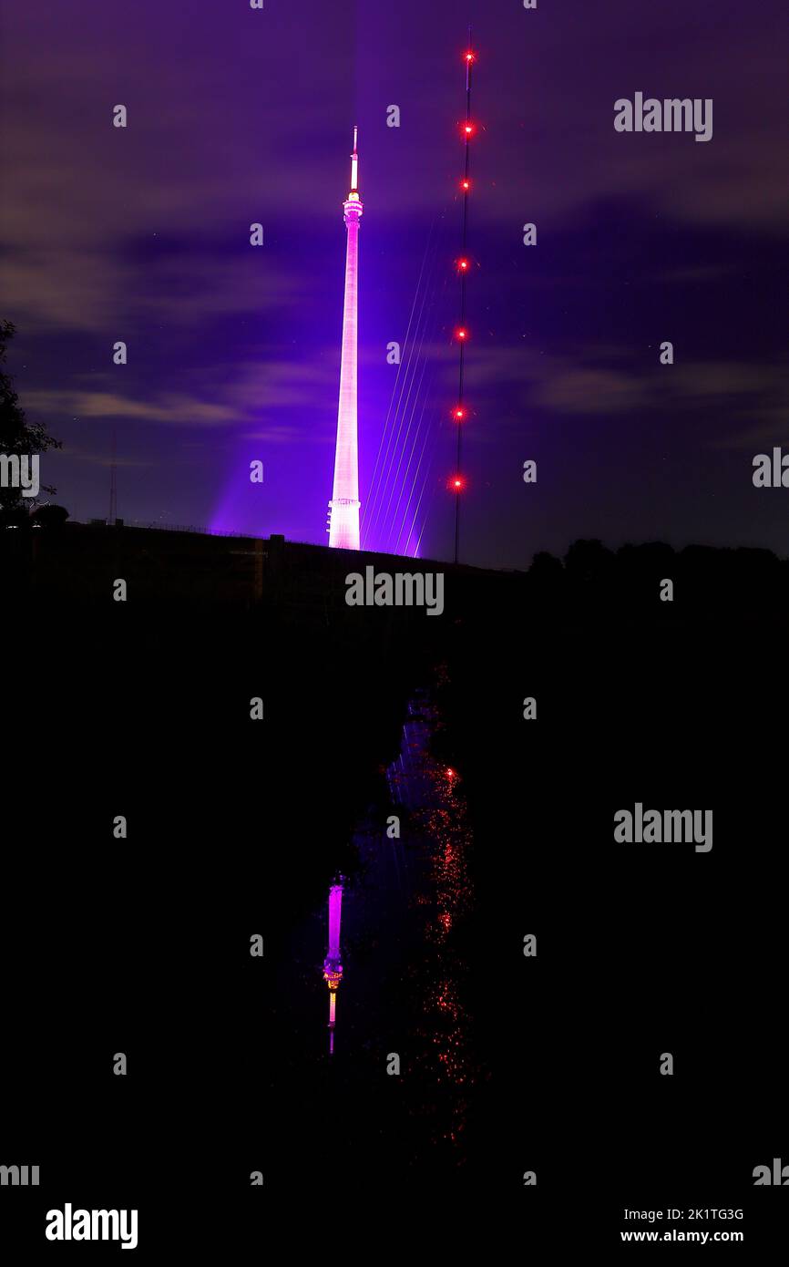 The UK's tallest free standing structure Arqiva Tower, was lit up in ...