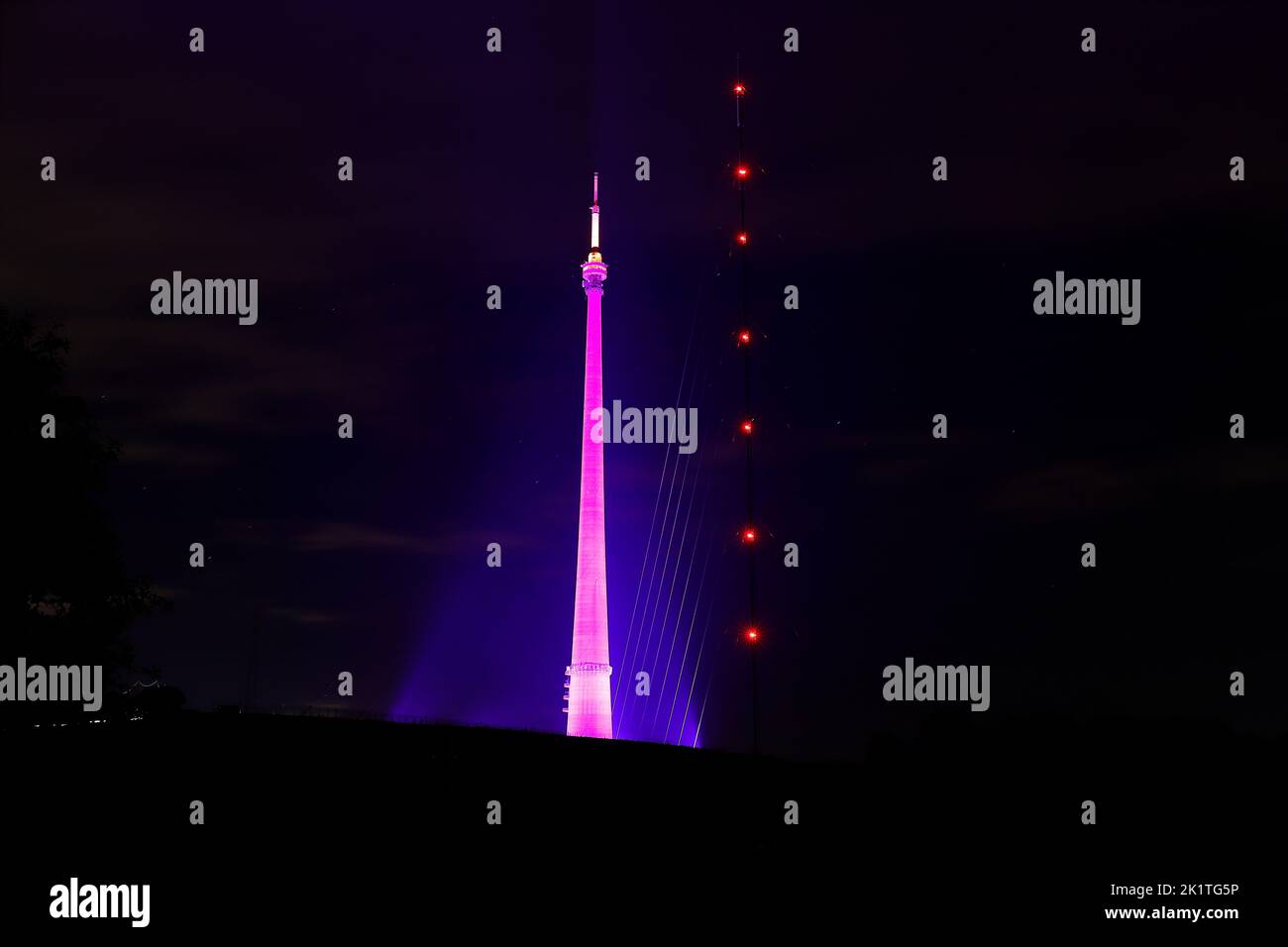 The UK's tallest free standing structure Arqiva Tower, was lit up in ...