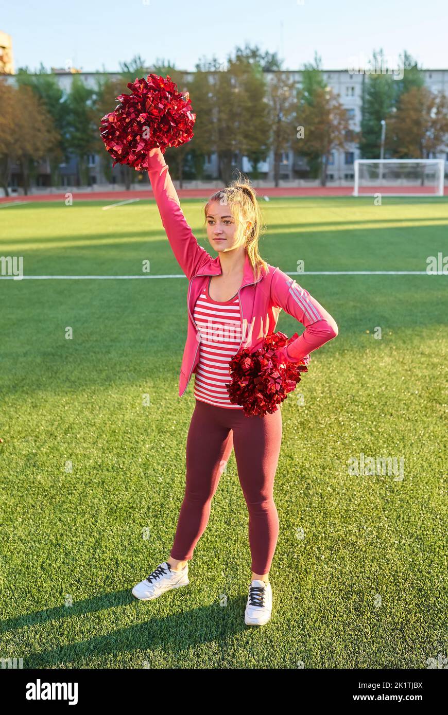 Female professional cheerleaders hi-res stock photography and images ...