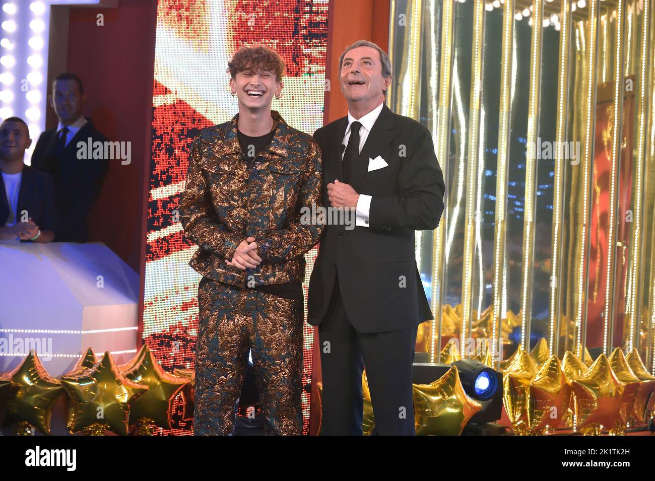 Venezia, Italien. 19th Sep, 2022. George Ciupilan enters the house of ...
