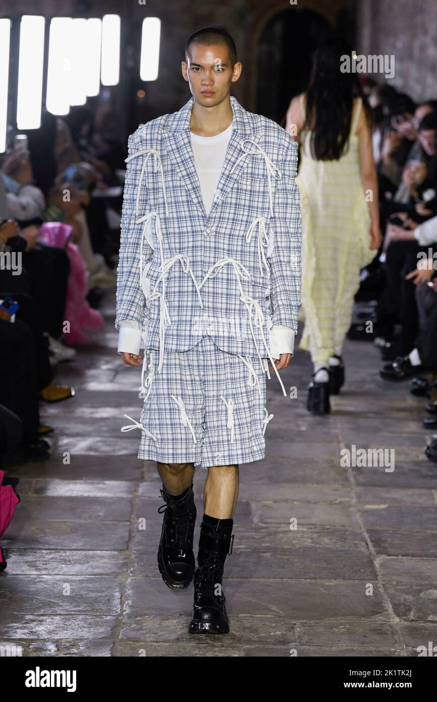 London, UK. 20/09/2022, BMUET(TE) SS23 runway during during London ...