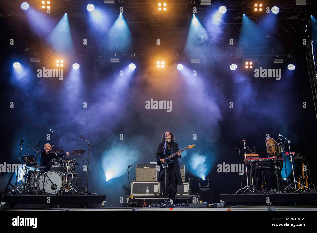 Anna calvi european tour hi-res stock photography and images - Alamy