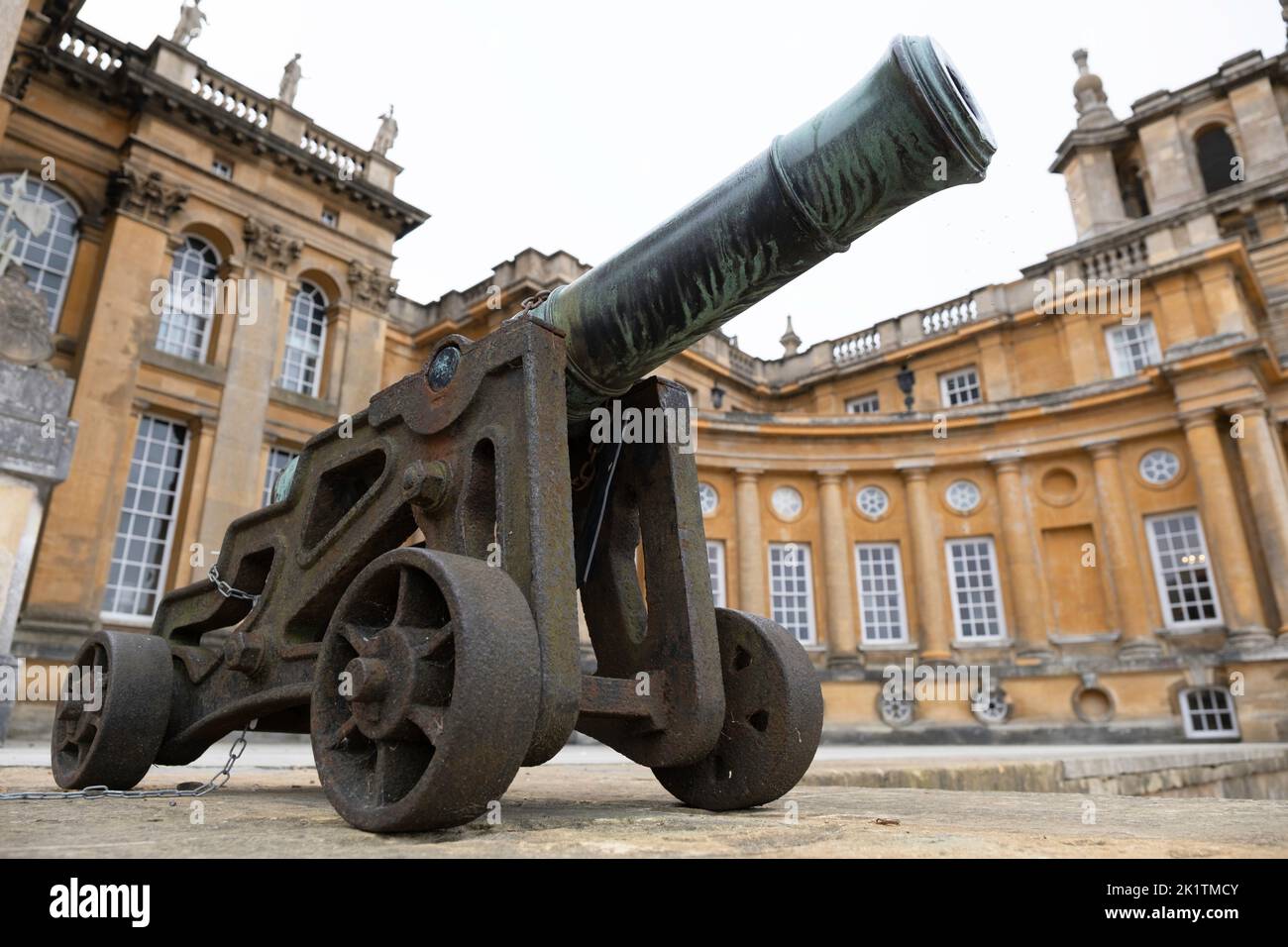 Old historic cannon in front of the Blenheim Palace in Woodstock ...