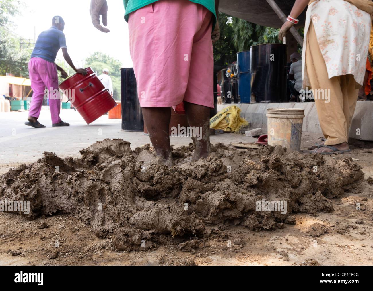 New Delhi, India, 11 Sep 2022 - Mixing Mitti With Wheat Straw Wood And ...