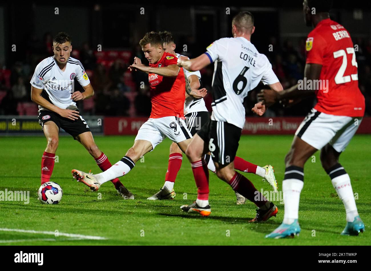 Efl callum hendry hi-res stock photography and images - Alamy