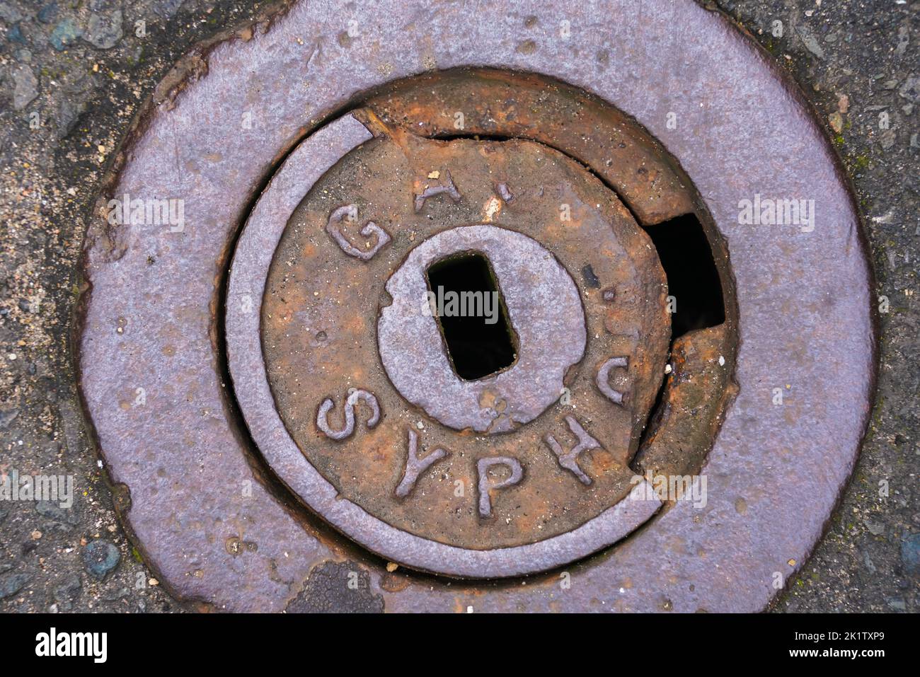 Gas Syphon, inspection lid, old gas supply, cast iron, footway, road ...