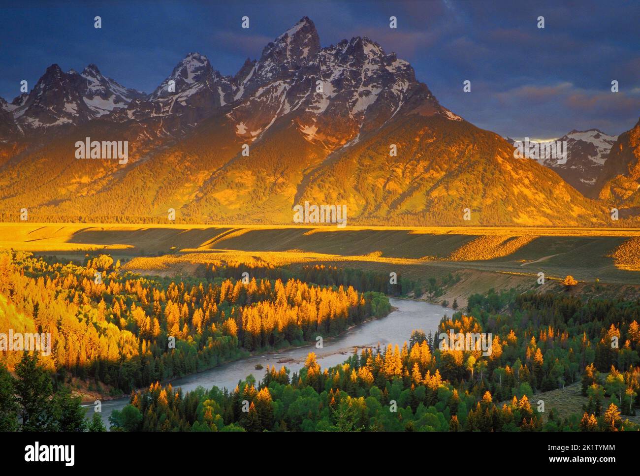 The overlook of the Snake river in the Grand Teton National Park in ...