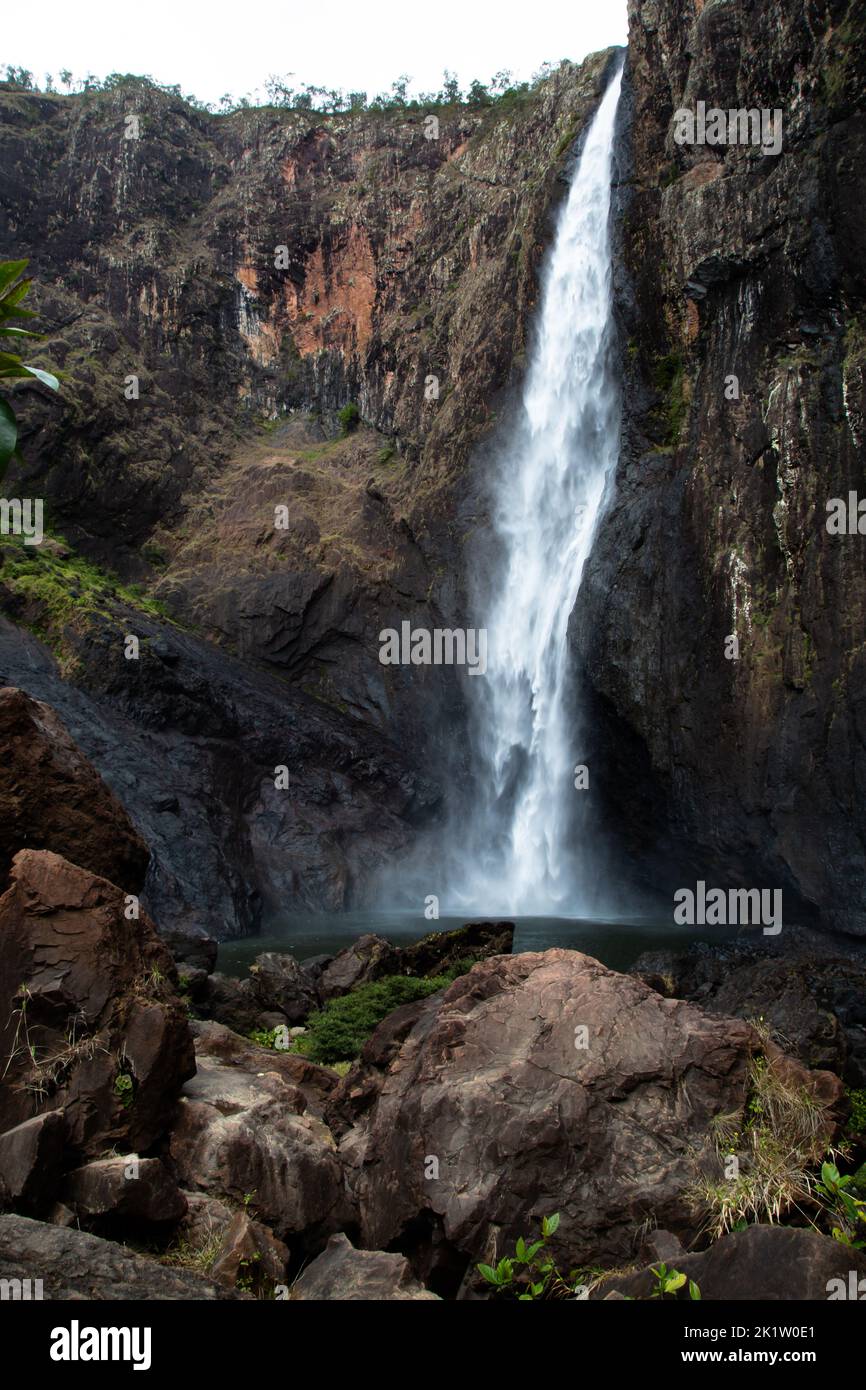 Wallaman Falls, waterfall, in tropical Queensland, Australia Stock Photo - Alamy