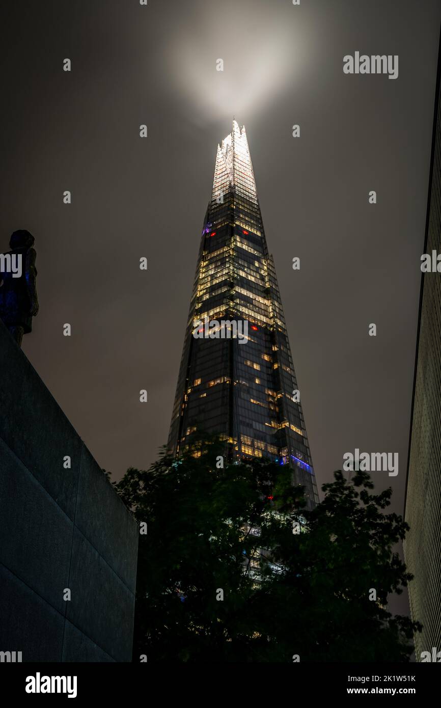 Beautiful shot shard skyscraper hi-res stock photography and images - Alamy