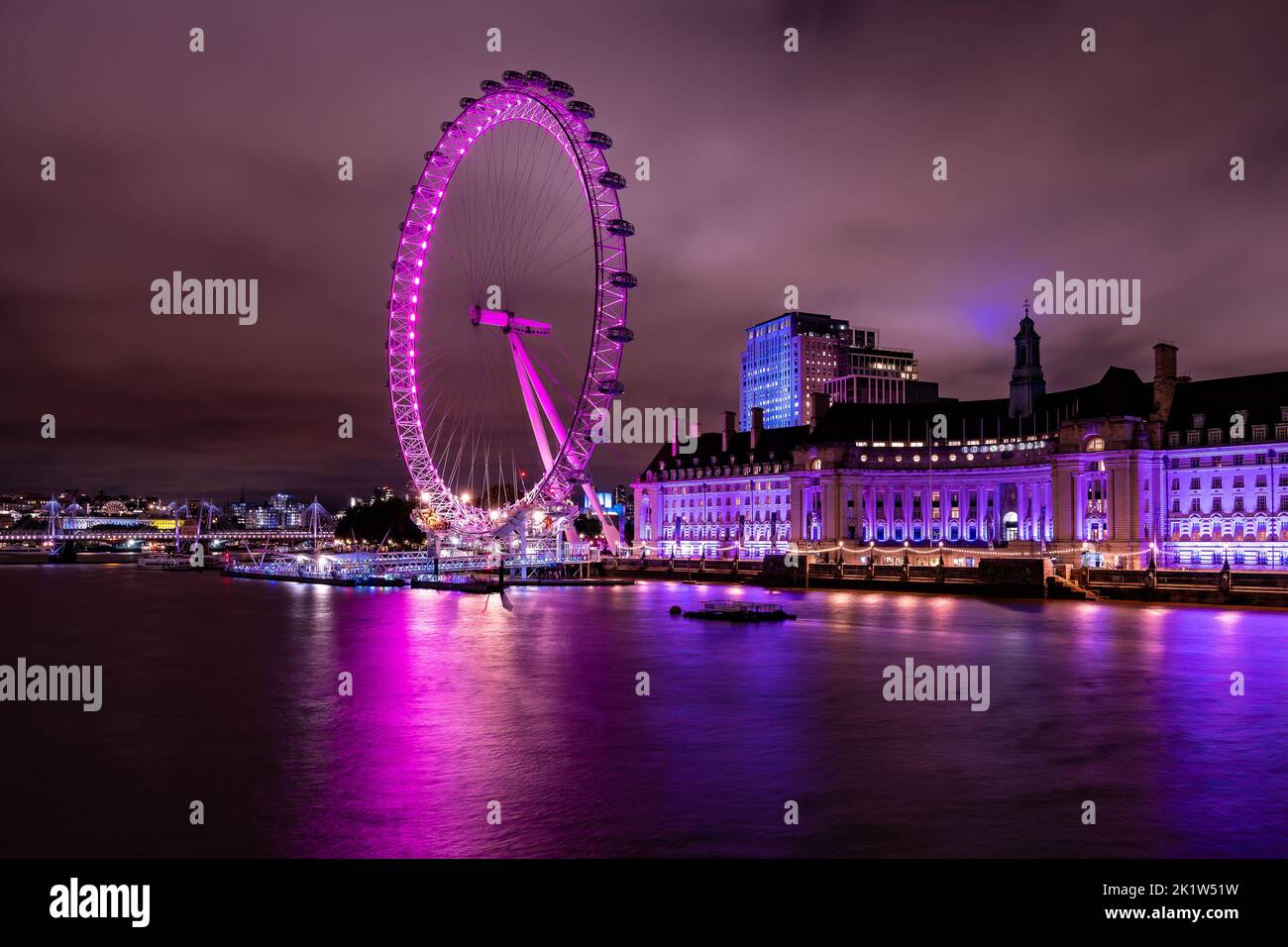 Purple sky night circus hi-res stock photography and images - Alamy